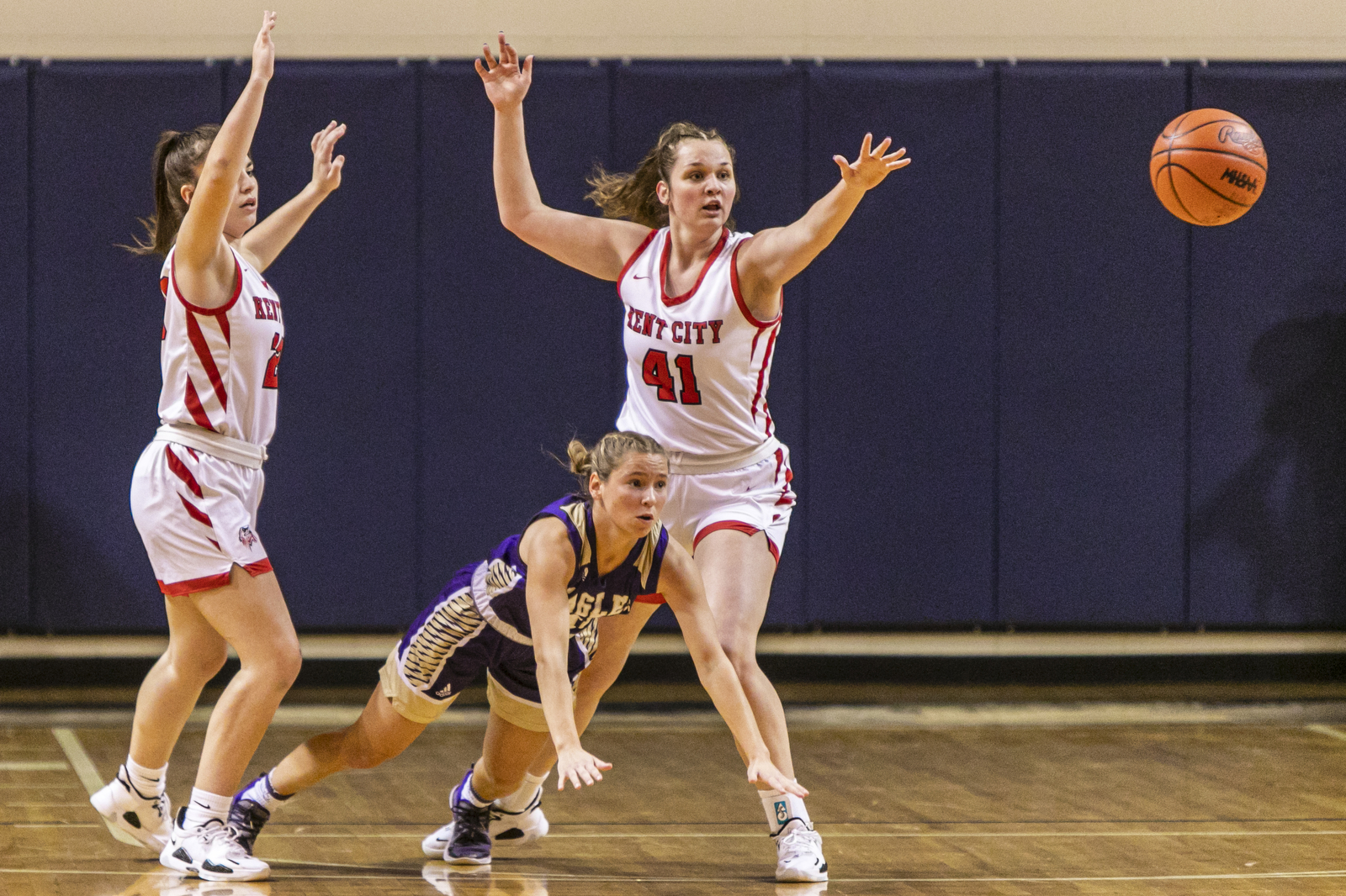 Kent City defeats Schoolcraft in the girls basketball division 3 state ...