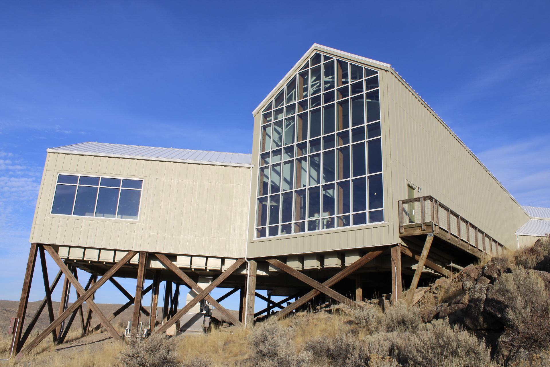 National Historic Oregon Trail Interpretive Center in Baker City ...