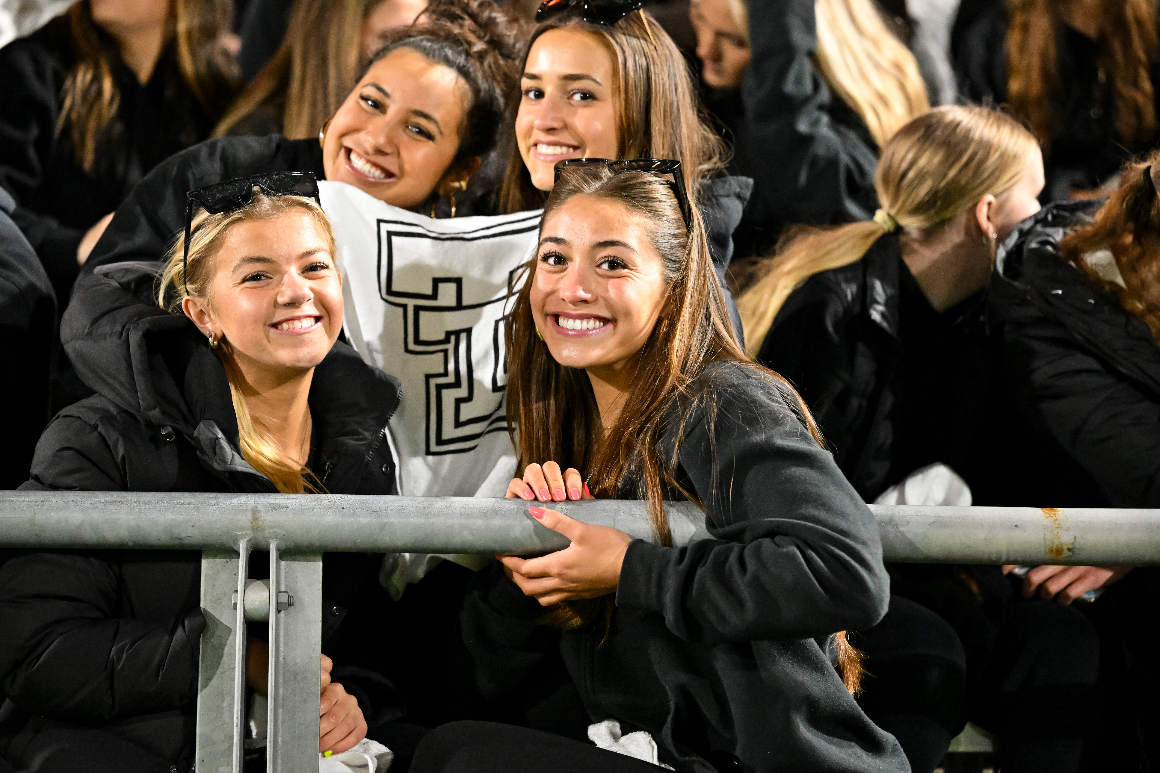 OSAA Class 6A football state semifinals: Tualatin Timberwolves vs ...