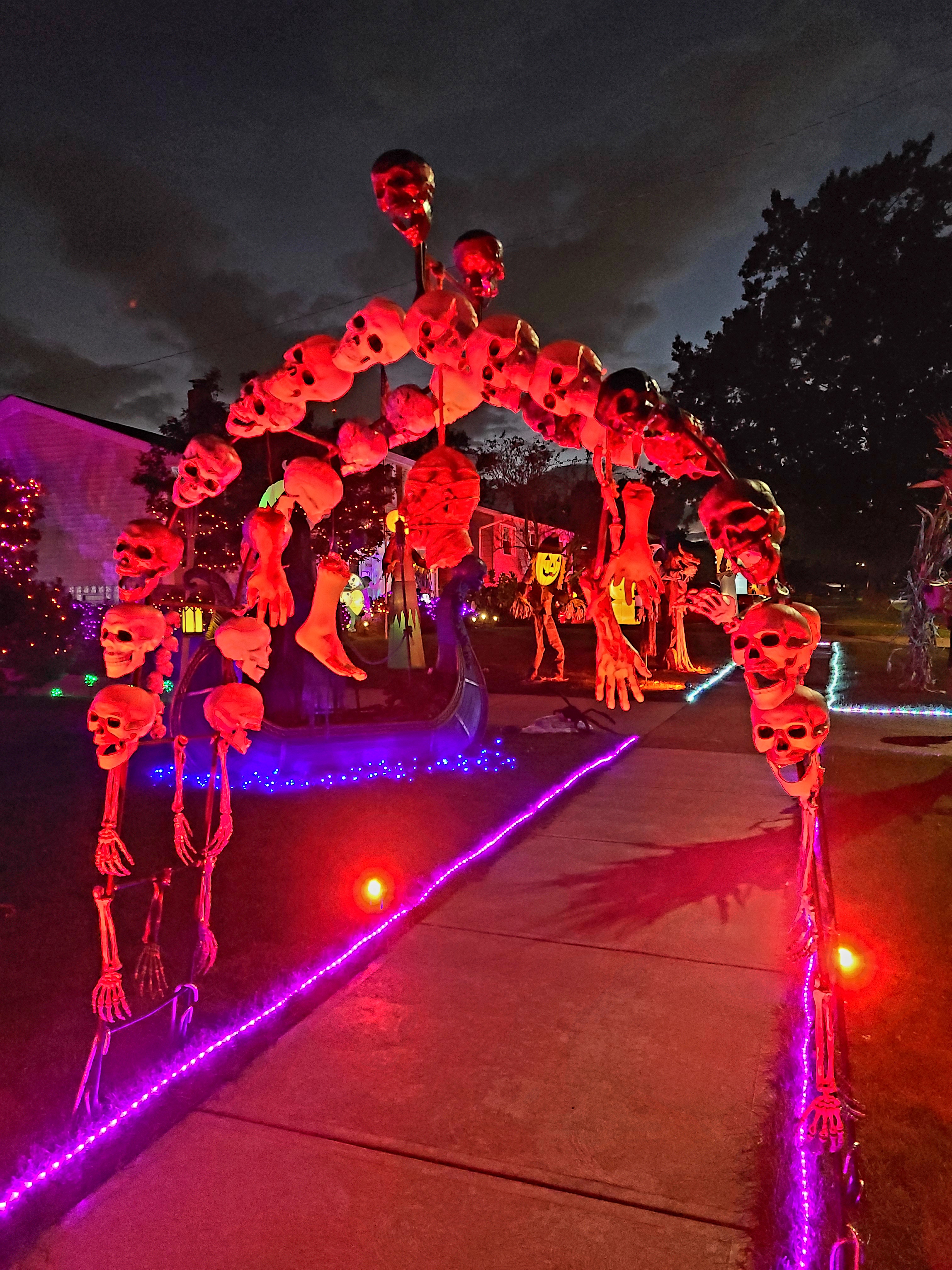 Northeast Ohioans impress with spook-tacular Halloween displays 2022 ...