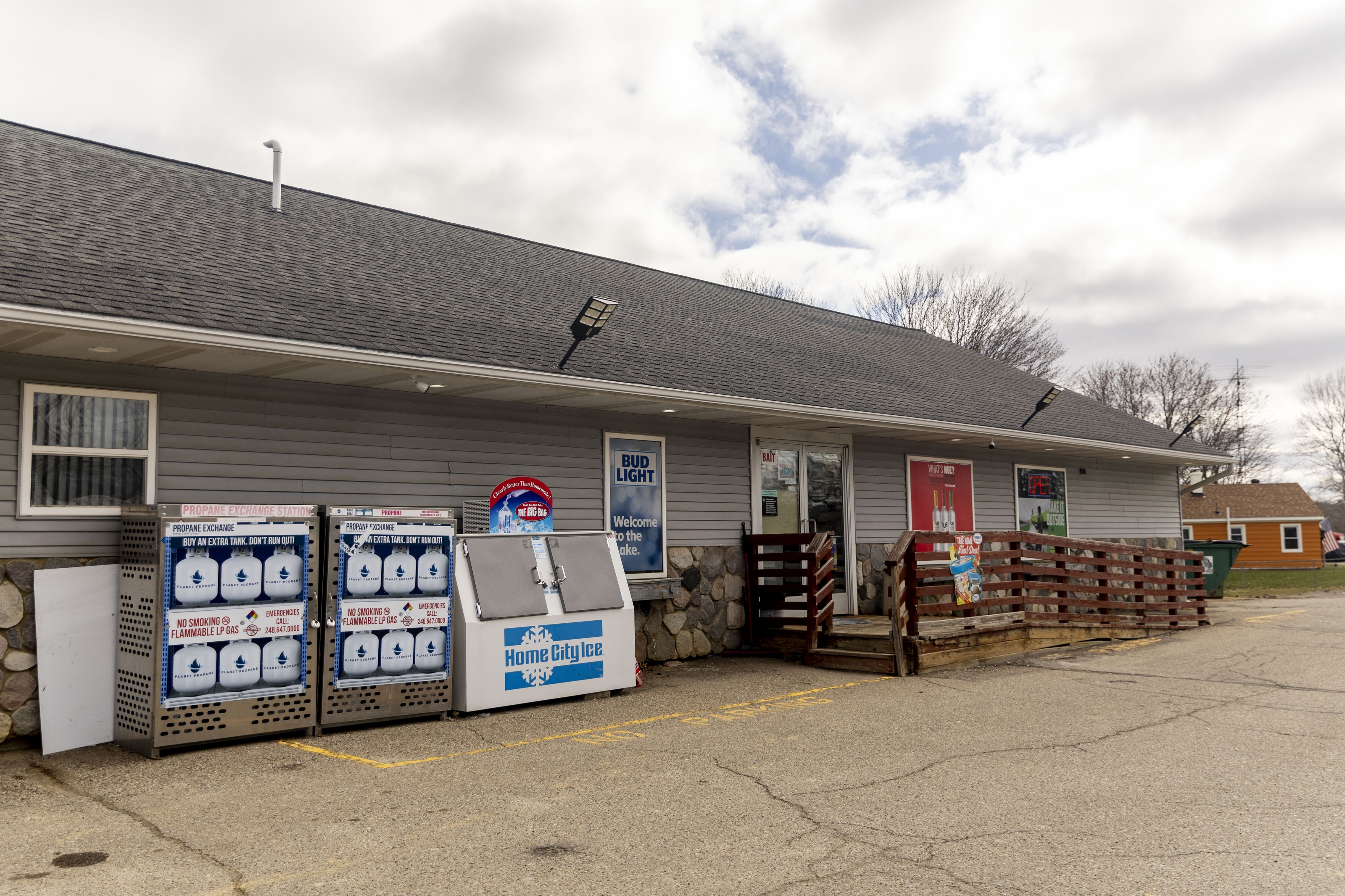 Michigan's Best Local Eats: One-stop shop near Lapeer offers up ...