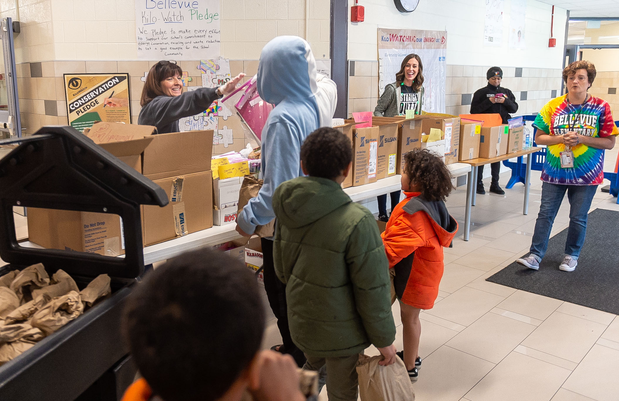 Food distribution begins at Syracuse schools - syracuse.com