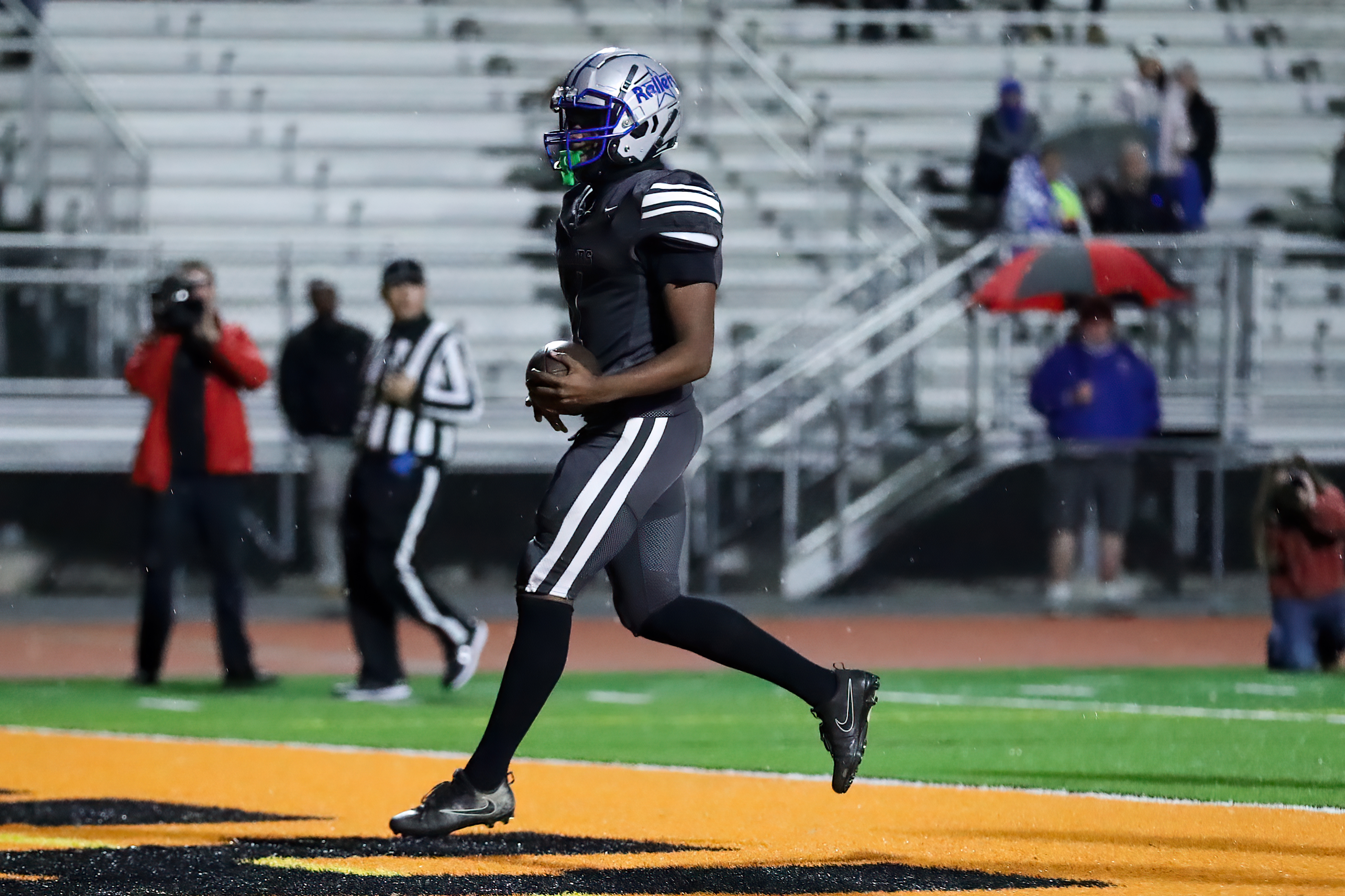 Halifax vs. Steel-High in District 3 2A final of football championships ...