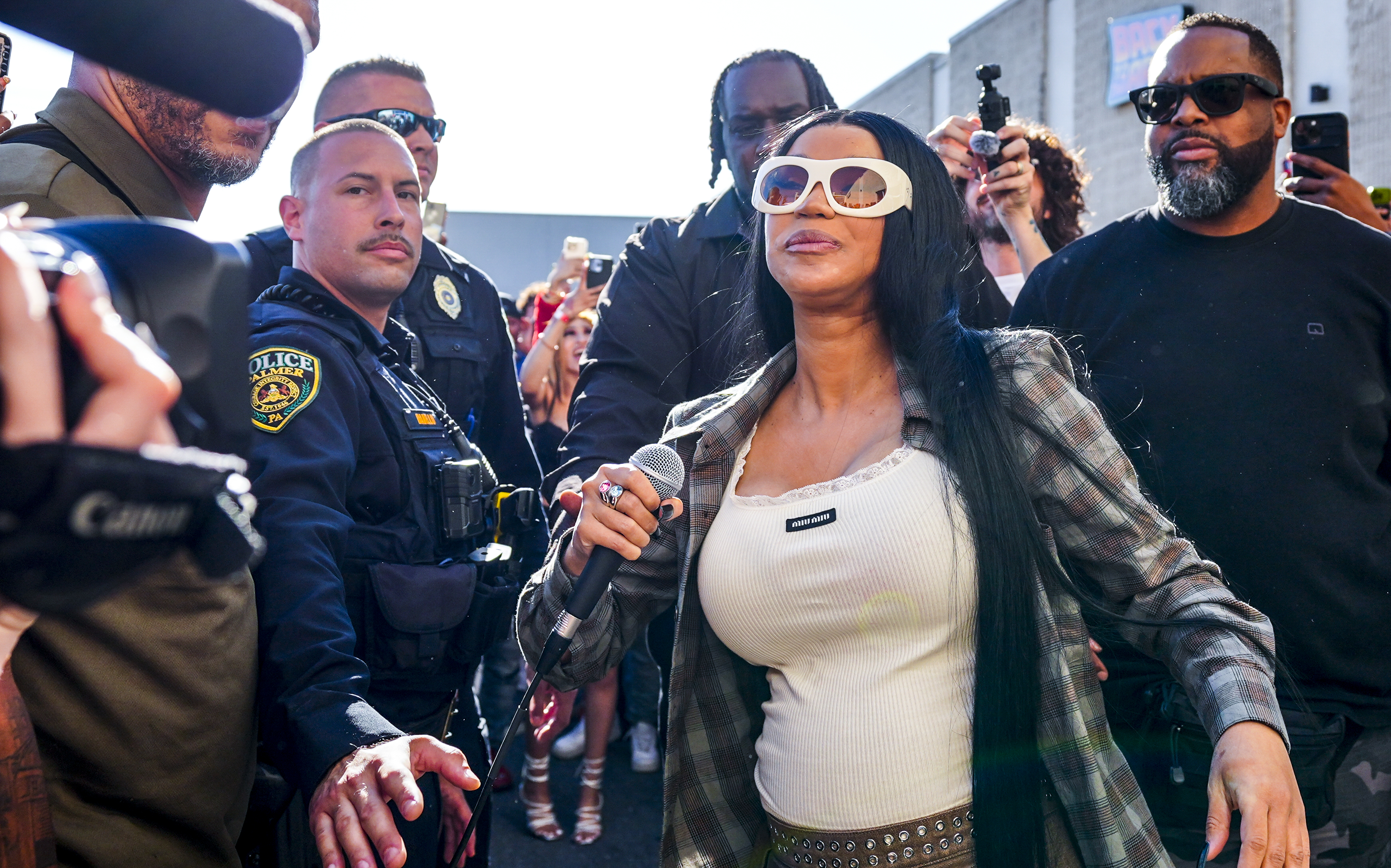 Rapper Cardi B at Palmer Park Mall - lehighvalleylive.com