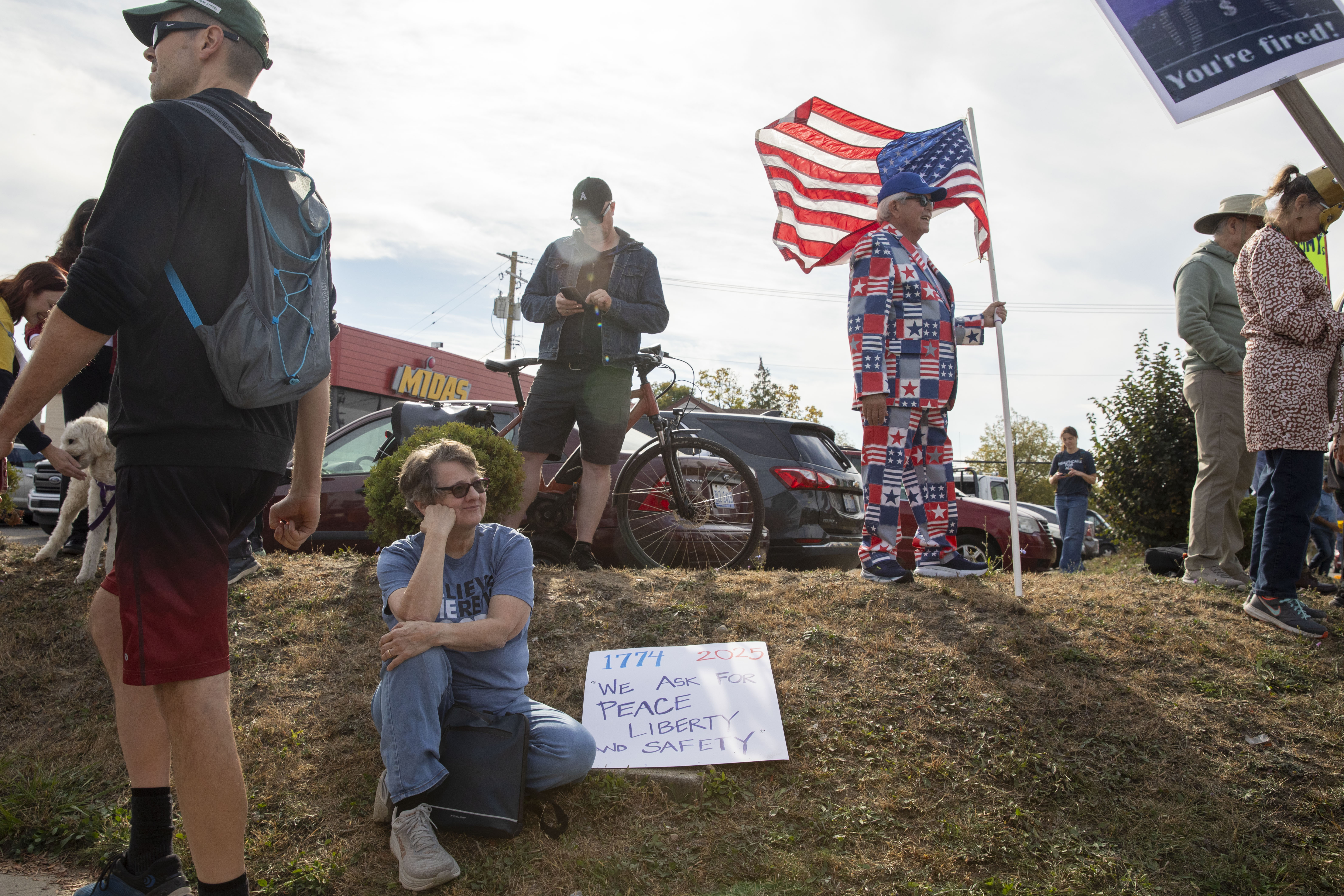 No Kings protest draws around a thousand people in Ann Arbor - mlive.com