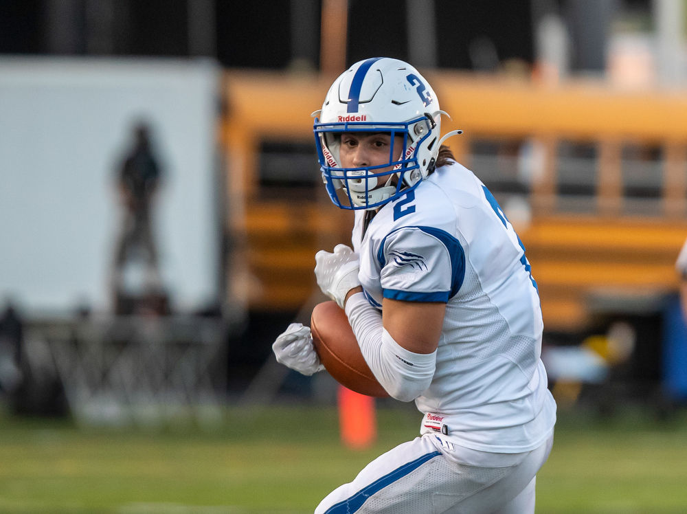 Elizabethtown defeats Lower Dauphin 41-28 in high school football ...