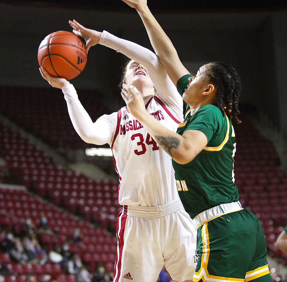 UMass Women's Basketball vs George Mason 2/11/22 - masslive.com