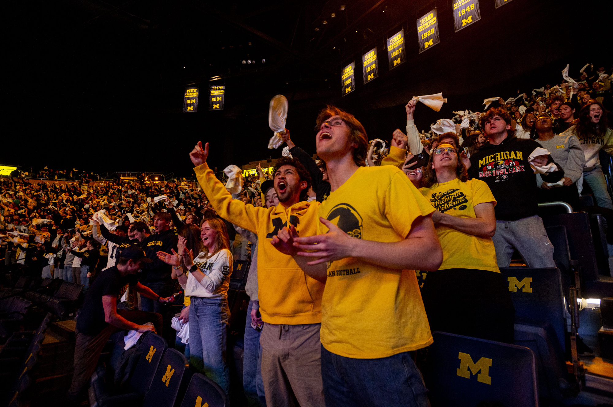Michigan football fans watch national championship game from Ann Arbor ...