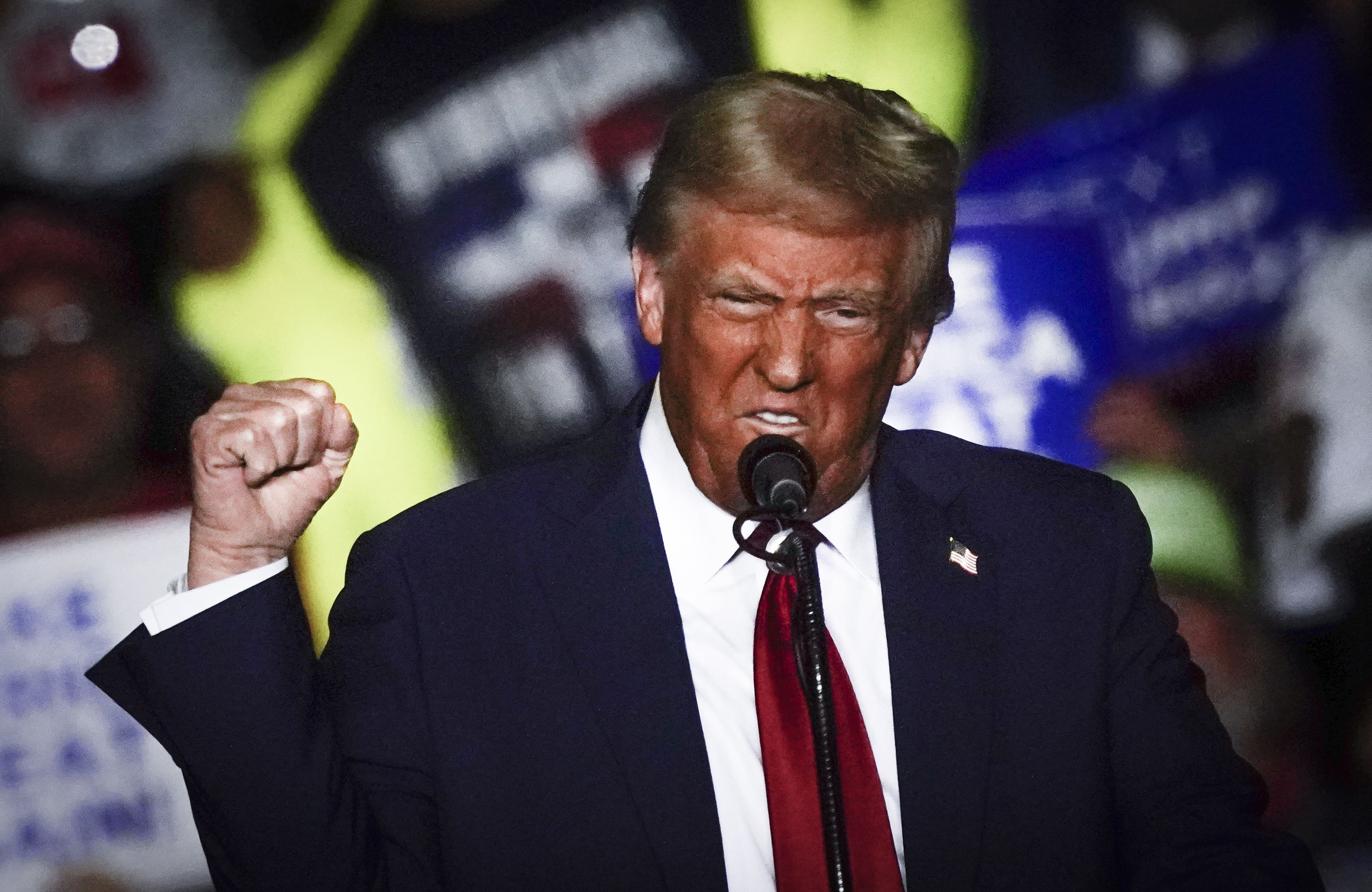 Former President Donald Trump hosts campaign rally in Allentown ...