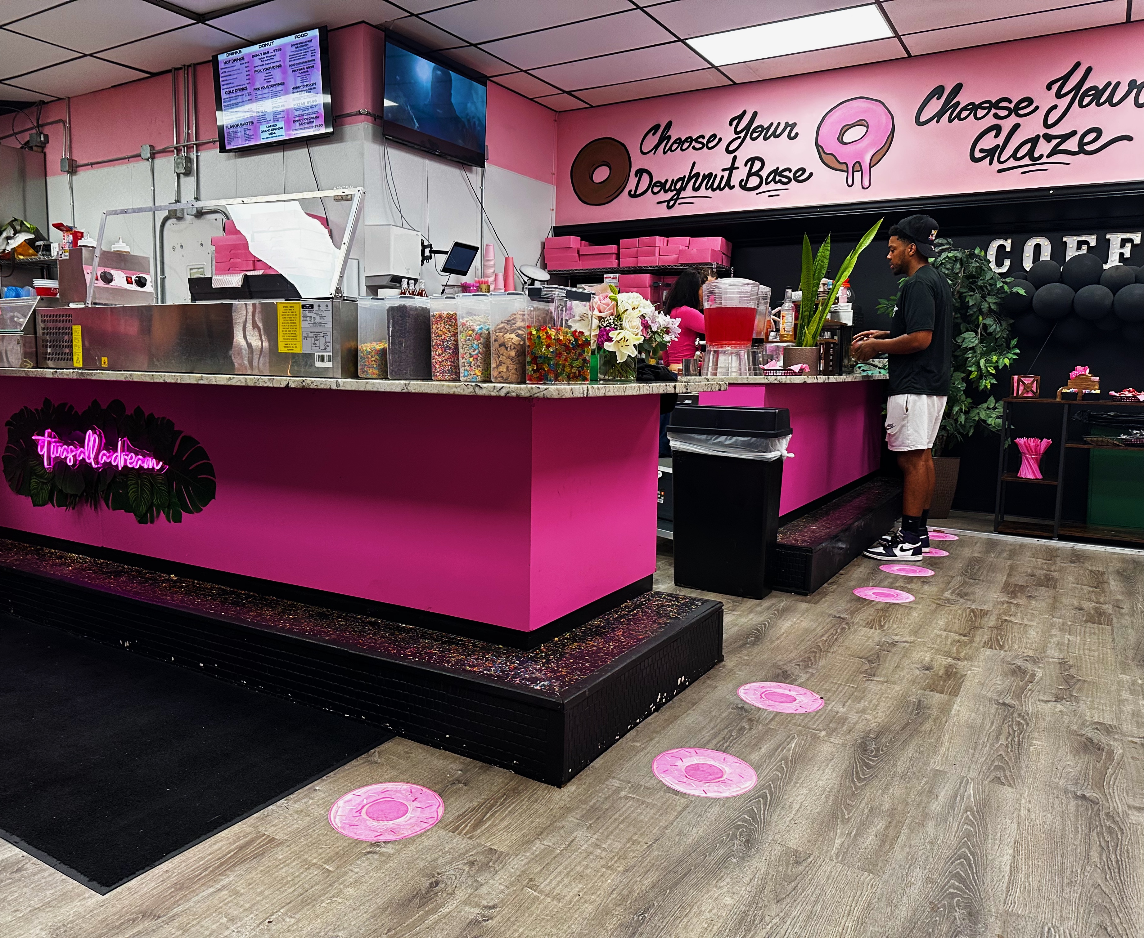 DoHo doughnut cafe opens in Worcester - masslive.com