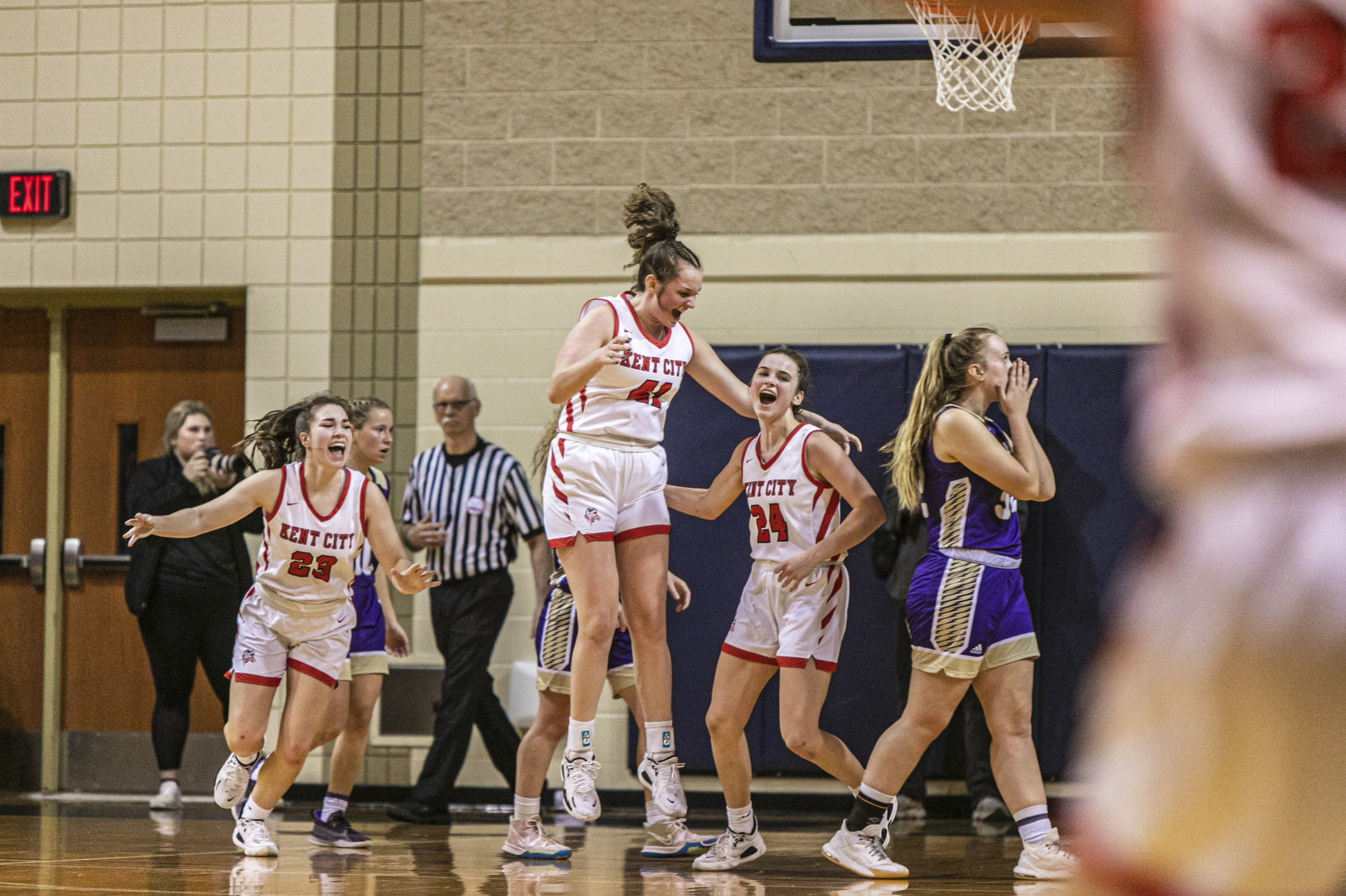 Kent City defeats Schoolcraft in the girls basketball division 3 state ...