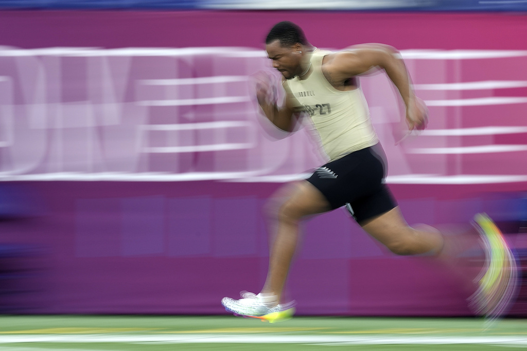 NFL scouting combine; Quarterbacks, wide receivers and running backs ...