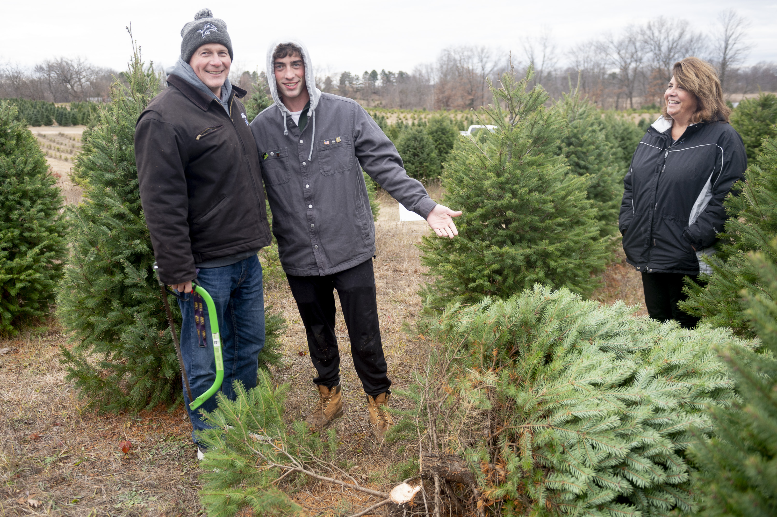 Arend Tree Farm continues four-generation tradition of Christmas U-Cut ...