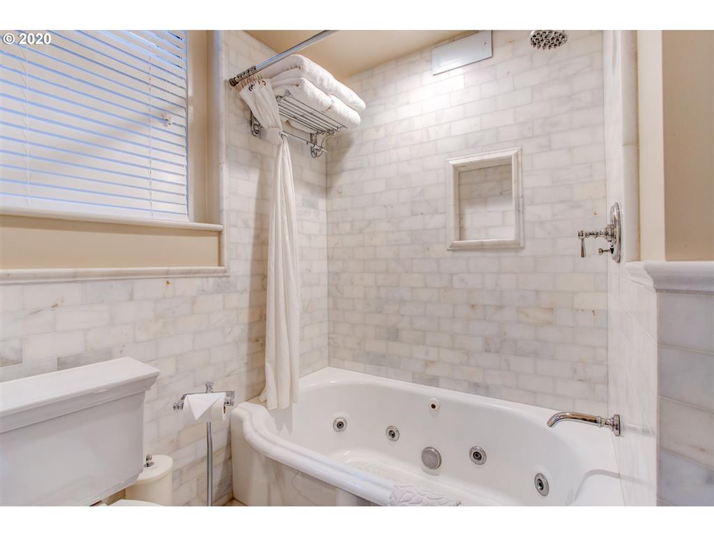 Portland's White House is for sale - oregonlive.com