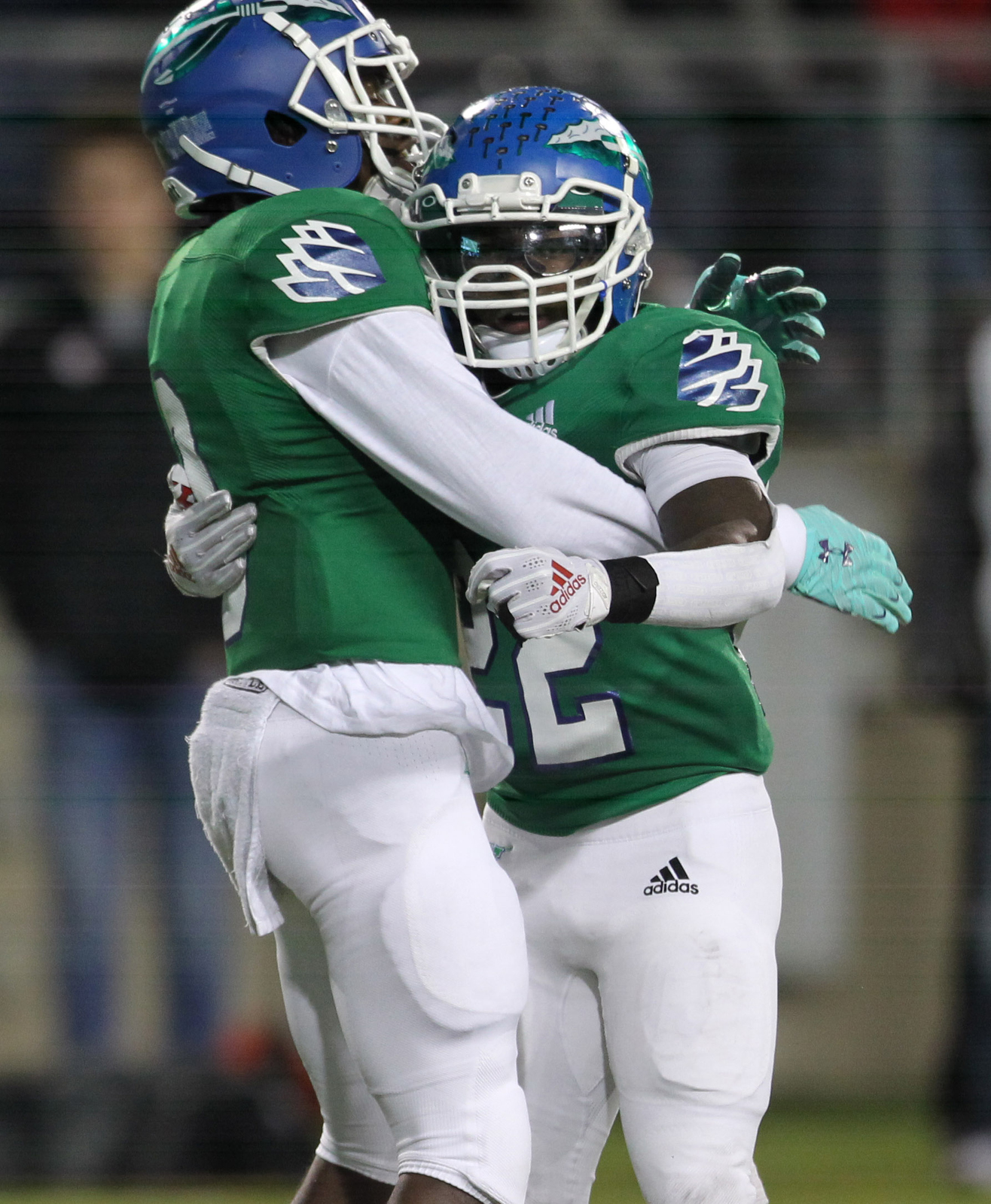 Archbishop Hoban vs Winton Woods, Div II Finals football - cleveland.com
