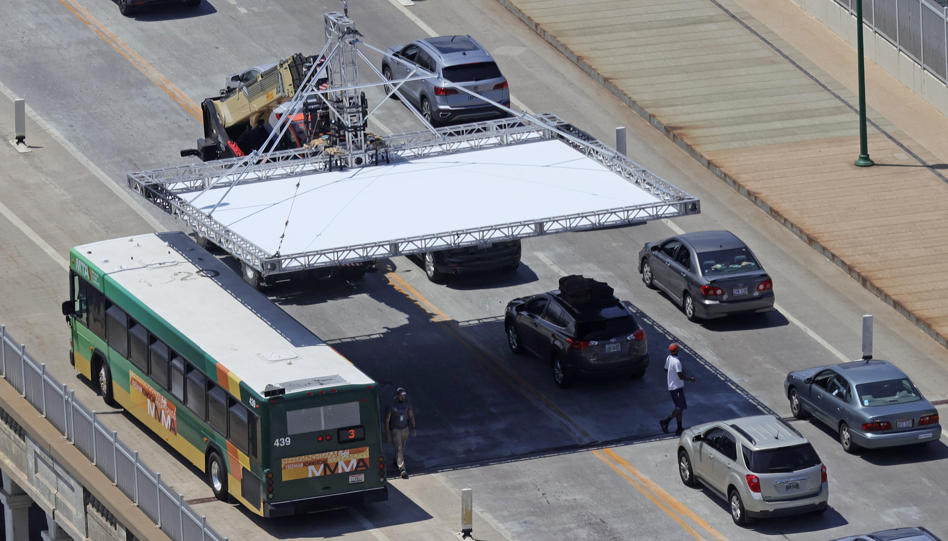 Superman movie takes over the Detroit-Superior Bridge for filming, July ...