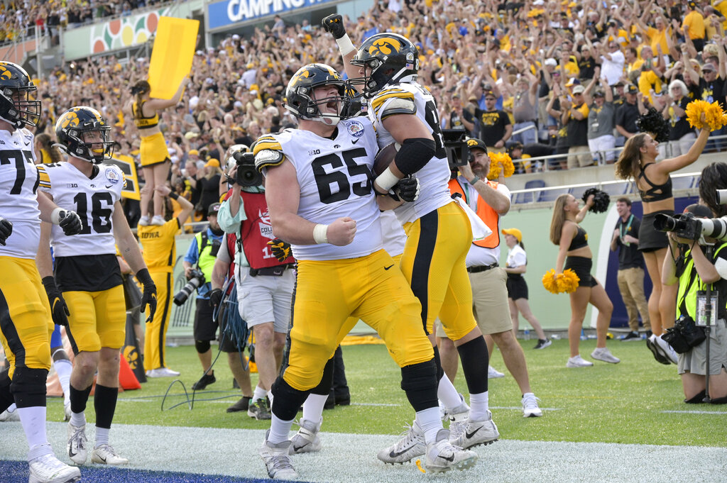 cleveland.com Mock Draft pick: Tyler Linderbaum - cleveland.com