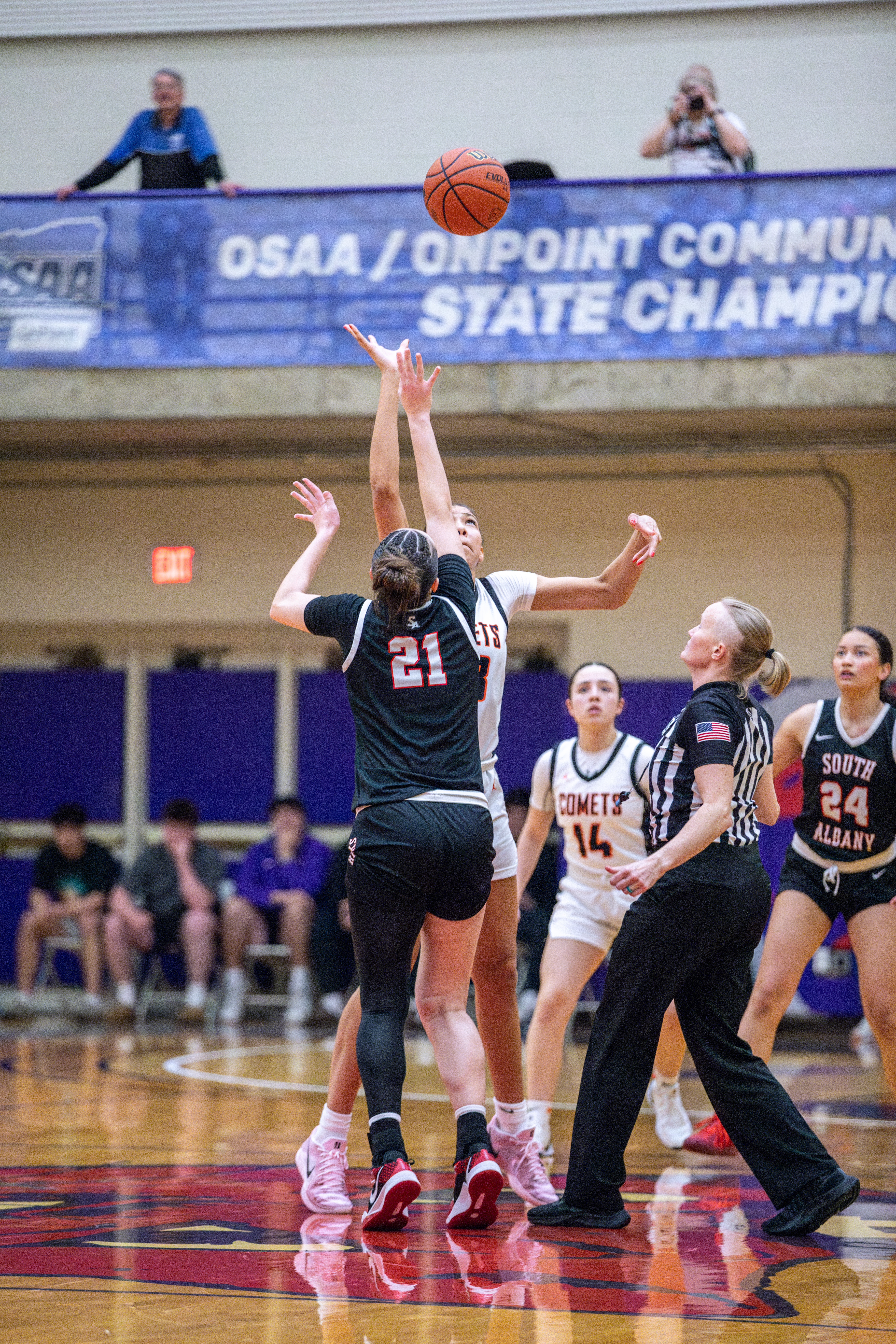 OSAA Class 5A girls basketball state championship: Crater Comets vs ...
