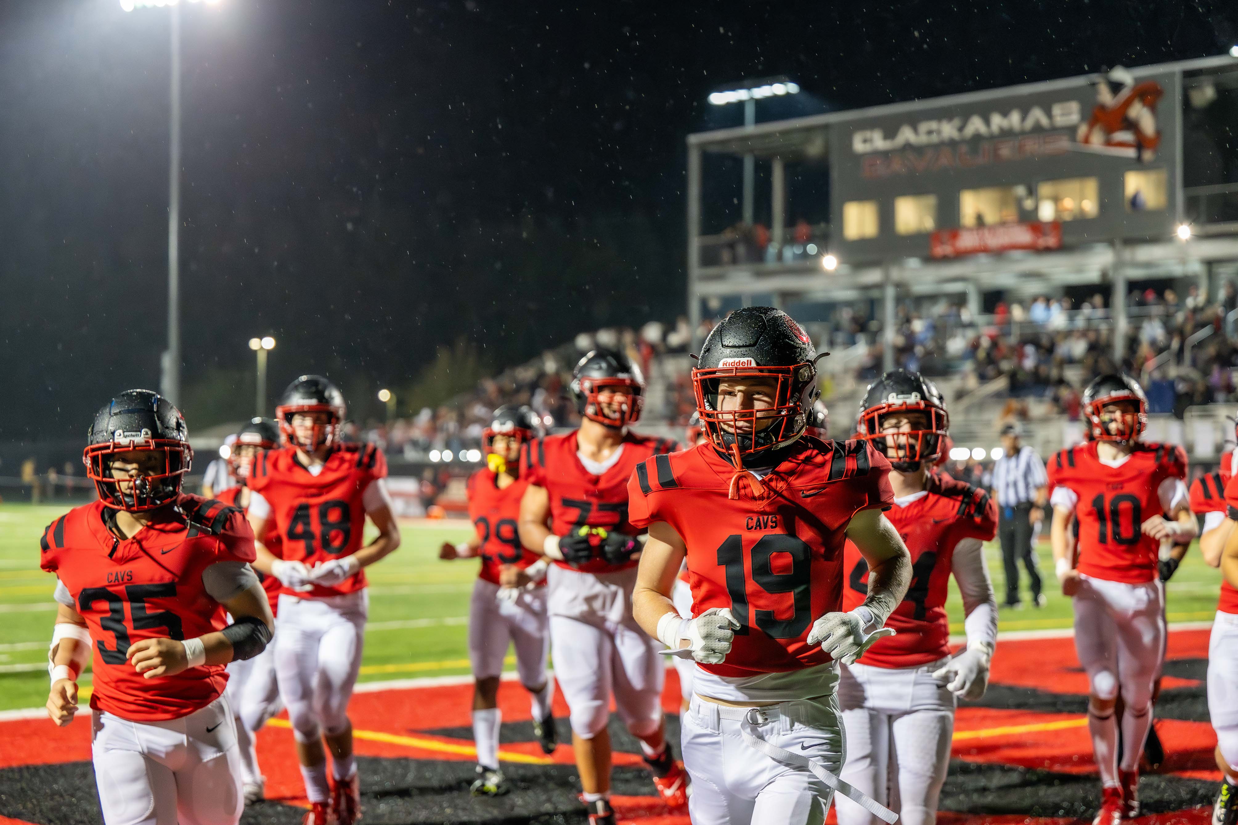 Oregon high school football: Clackamas Cavaliers vs Gresham Gophers ...