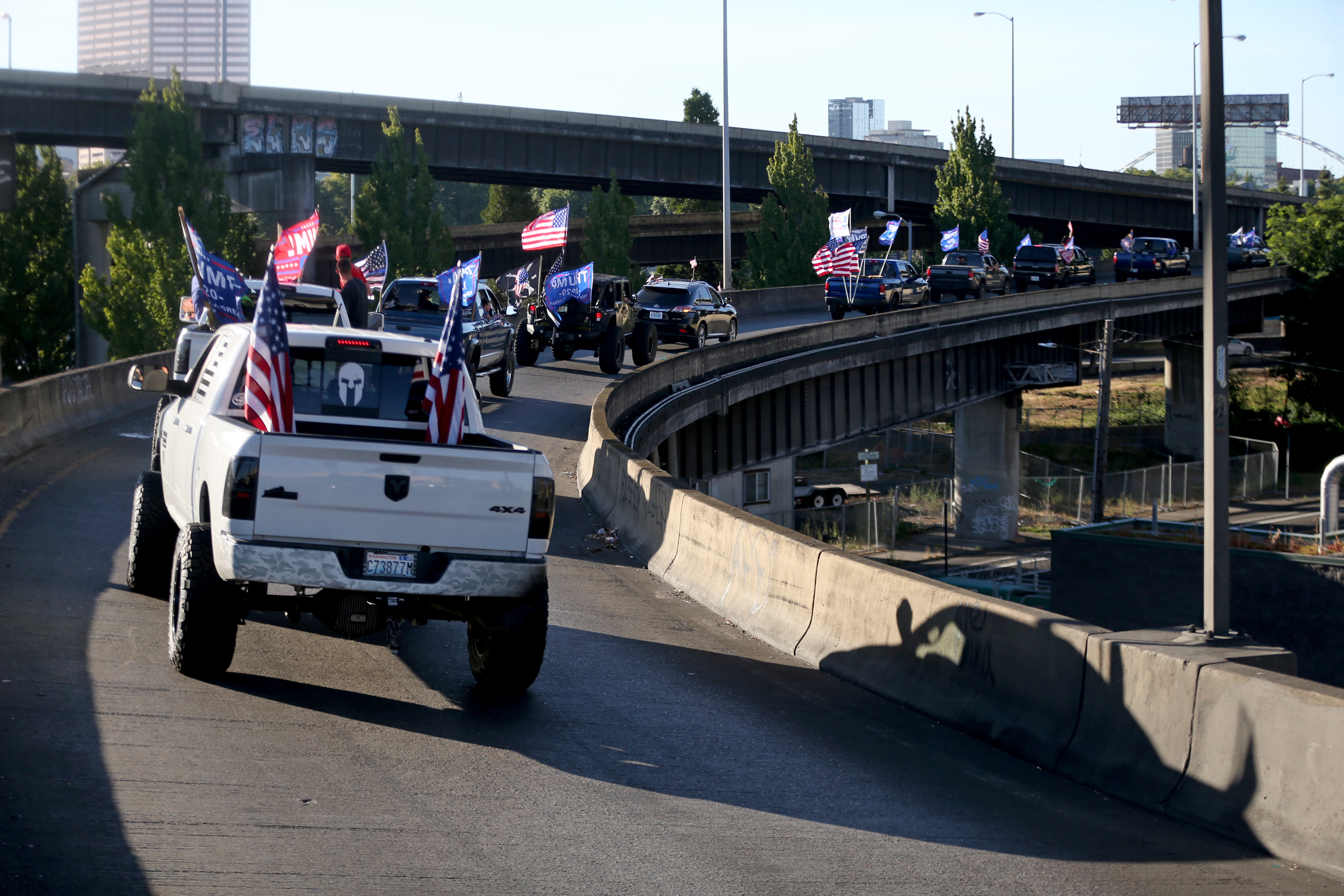 Trump event draws hundreds to Portland Area - oregonlive.com