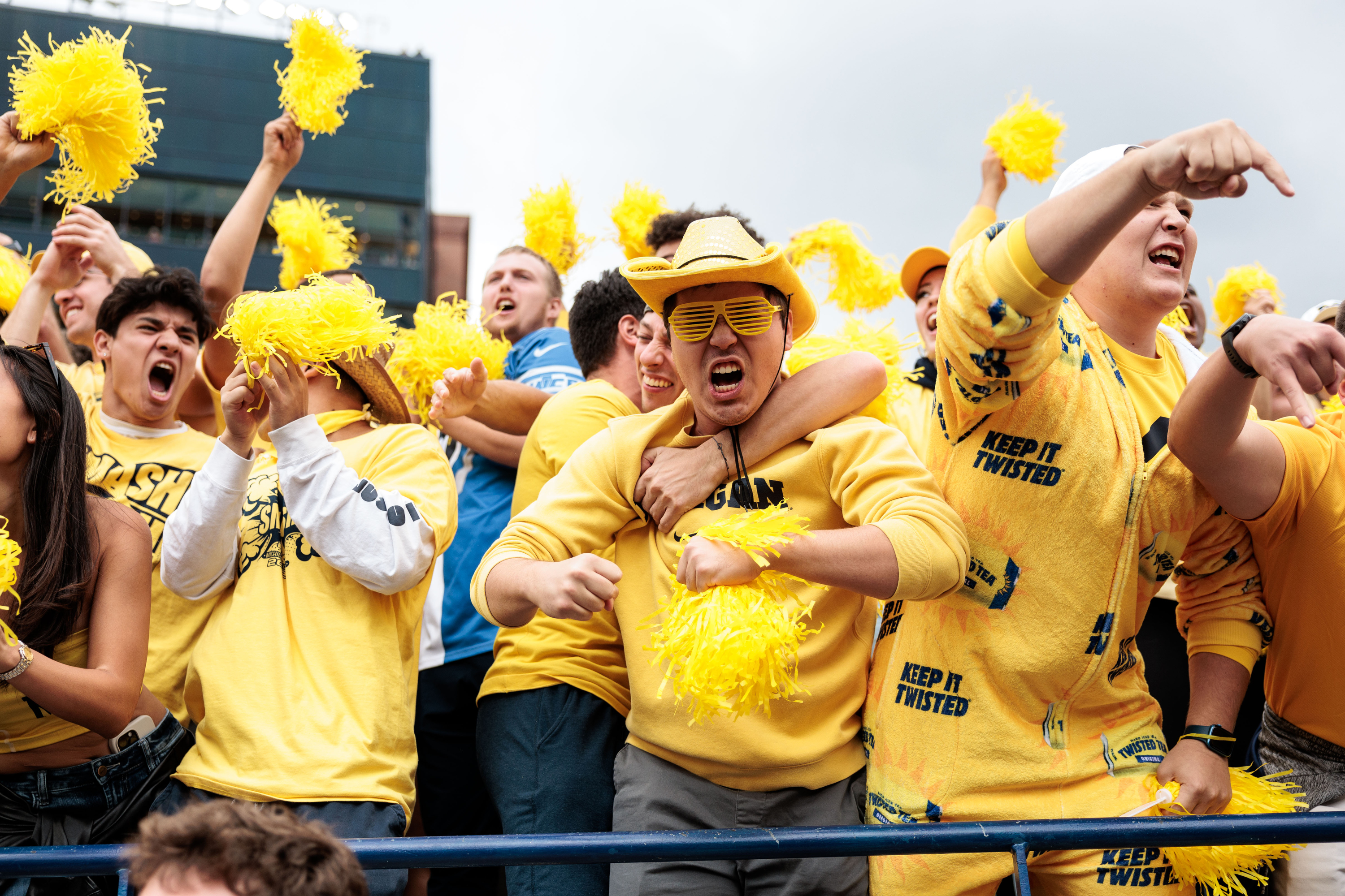 ‘Mr. Brightside’ brings real Michigan Stadium atmosphere to life in ...