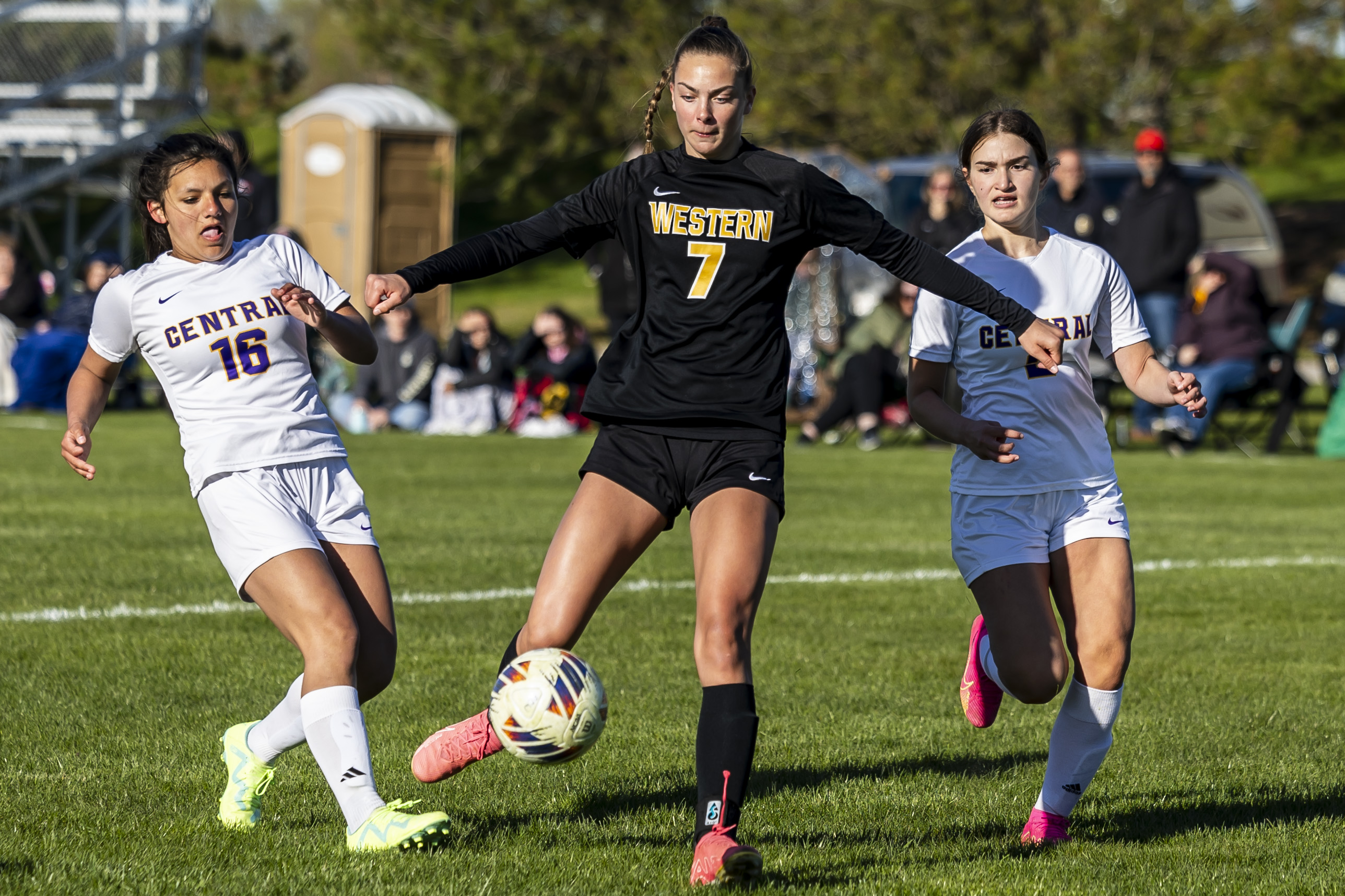 Bay City Western hosts Bay City Central in girls soccer game - mlive.com