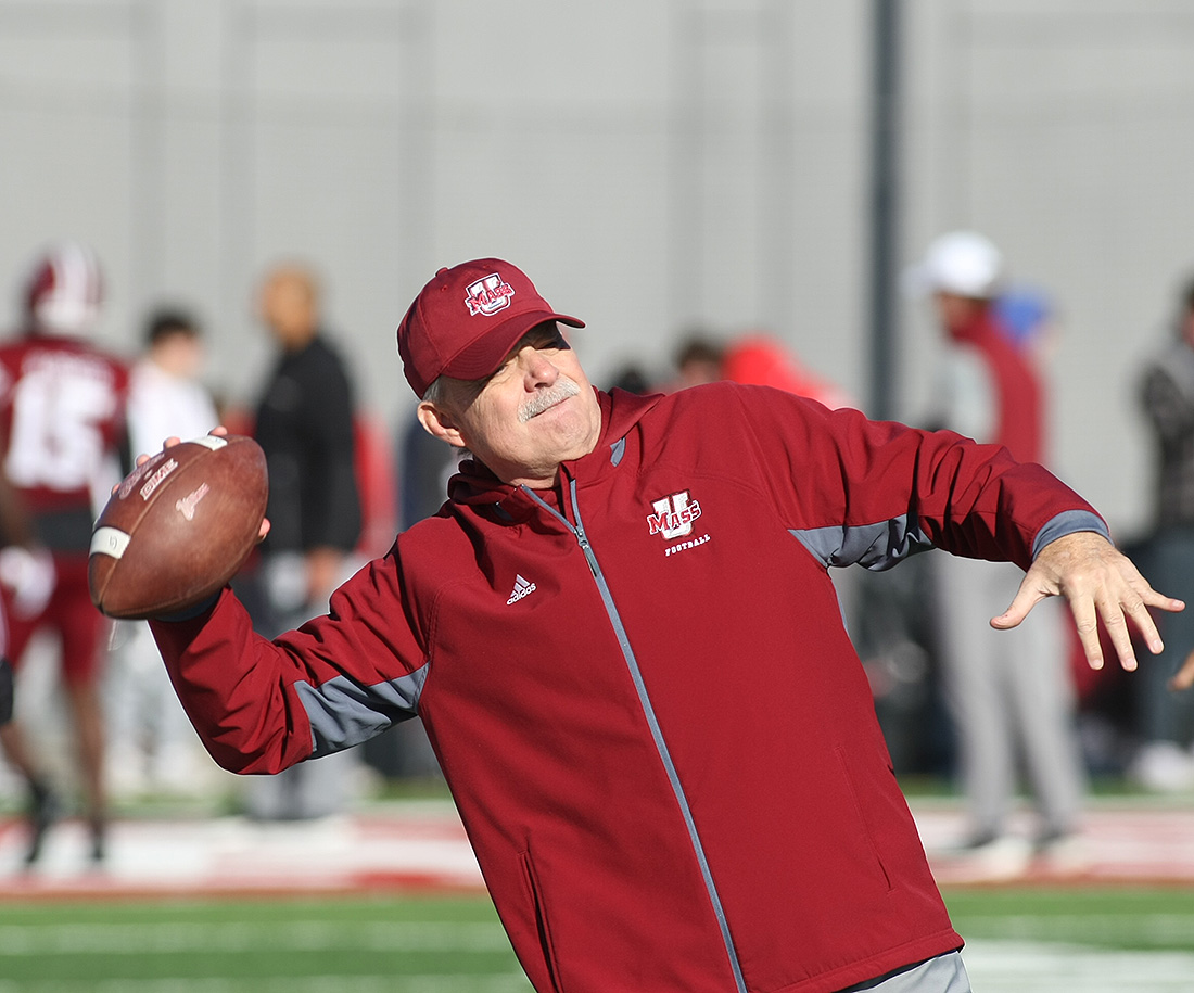 UMass Football vs Army 11/26/22 - masslive.com