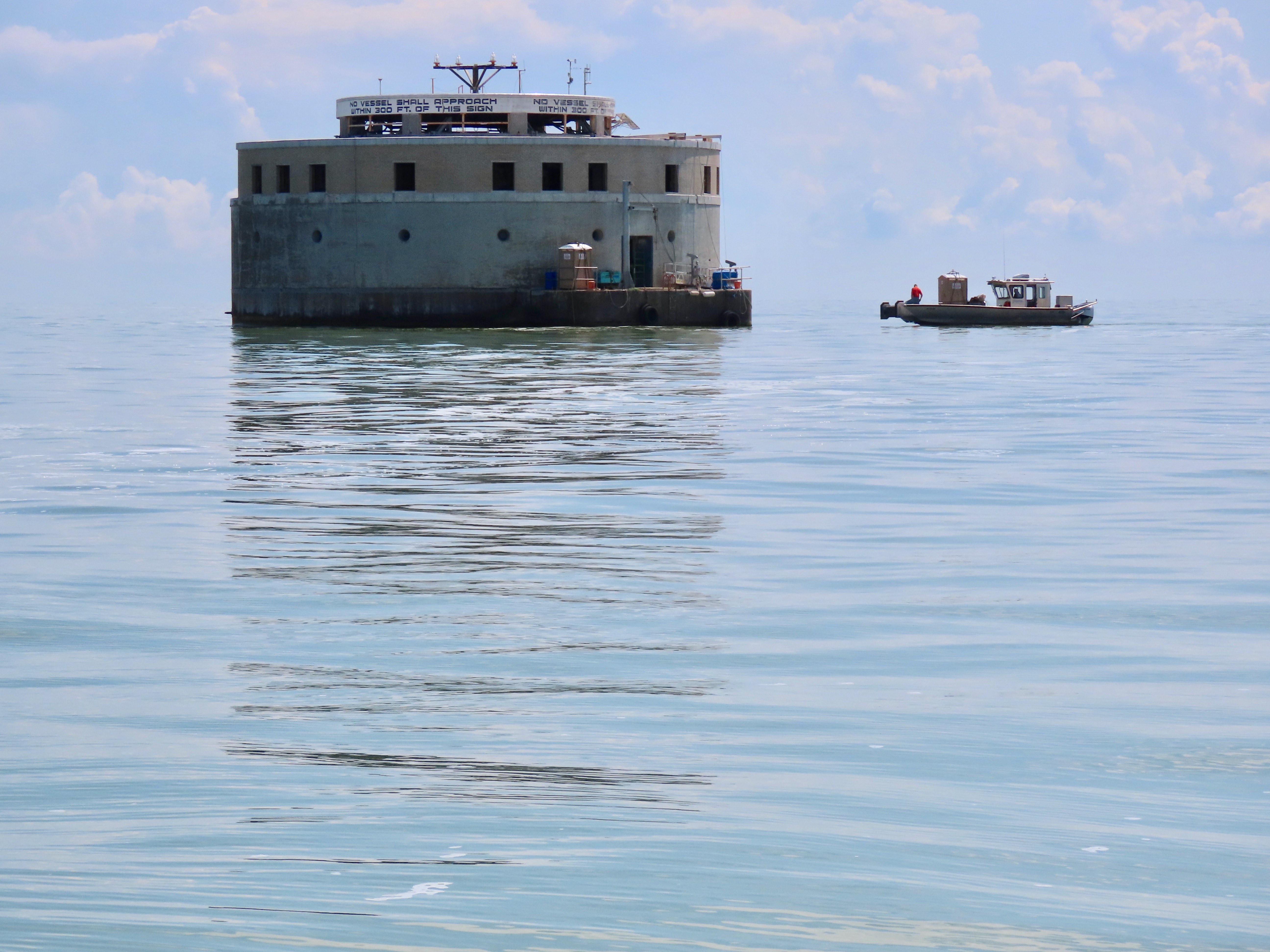 Researchers target Lake Erie toxicity data in ‘HAB Grab’ - mlive.com