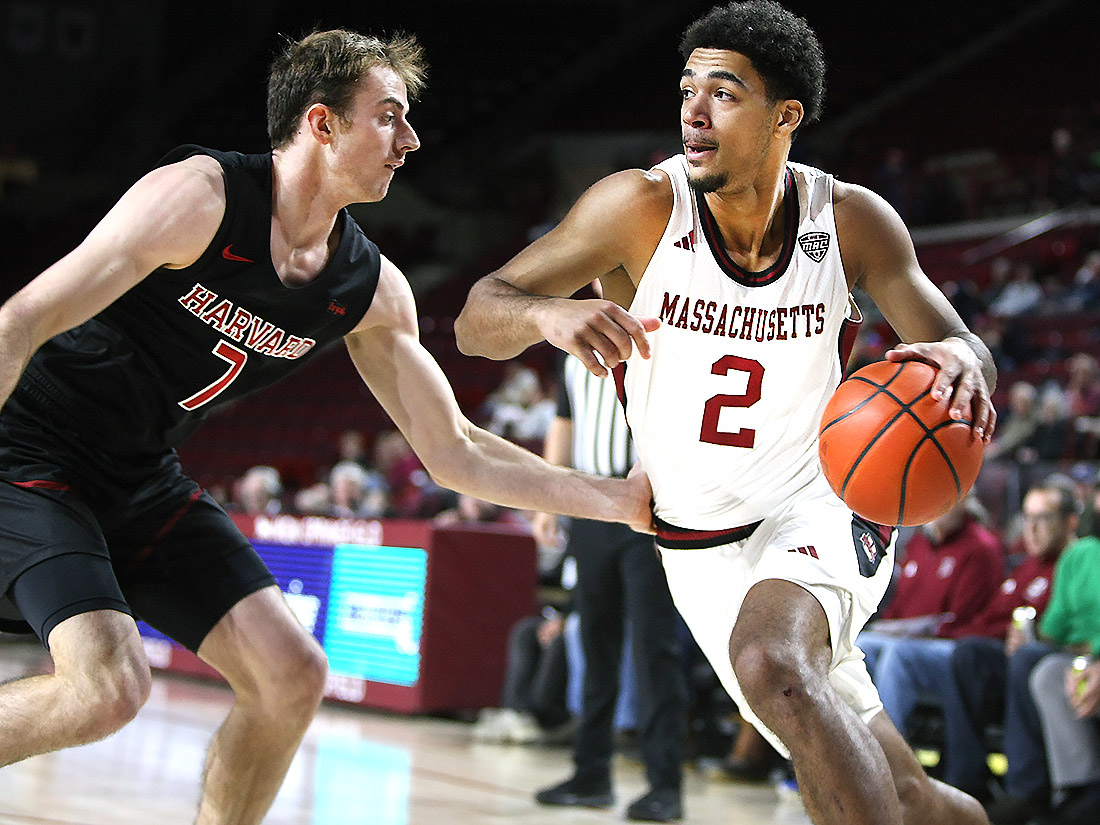 UMass Men's Basketball vs Harvard 12/3/25 - masslive.com