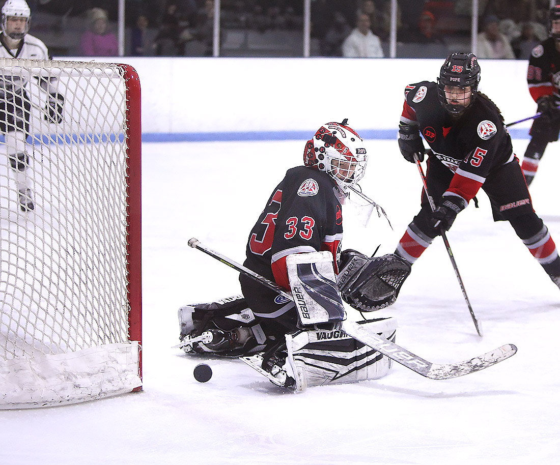 Pope Francis vs Longmeadow girls Hockey 1/19/24 - masslive.com