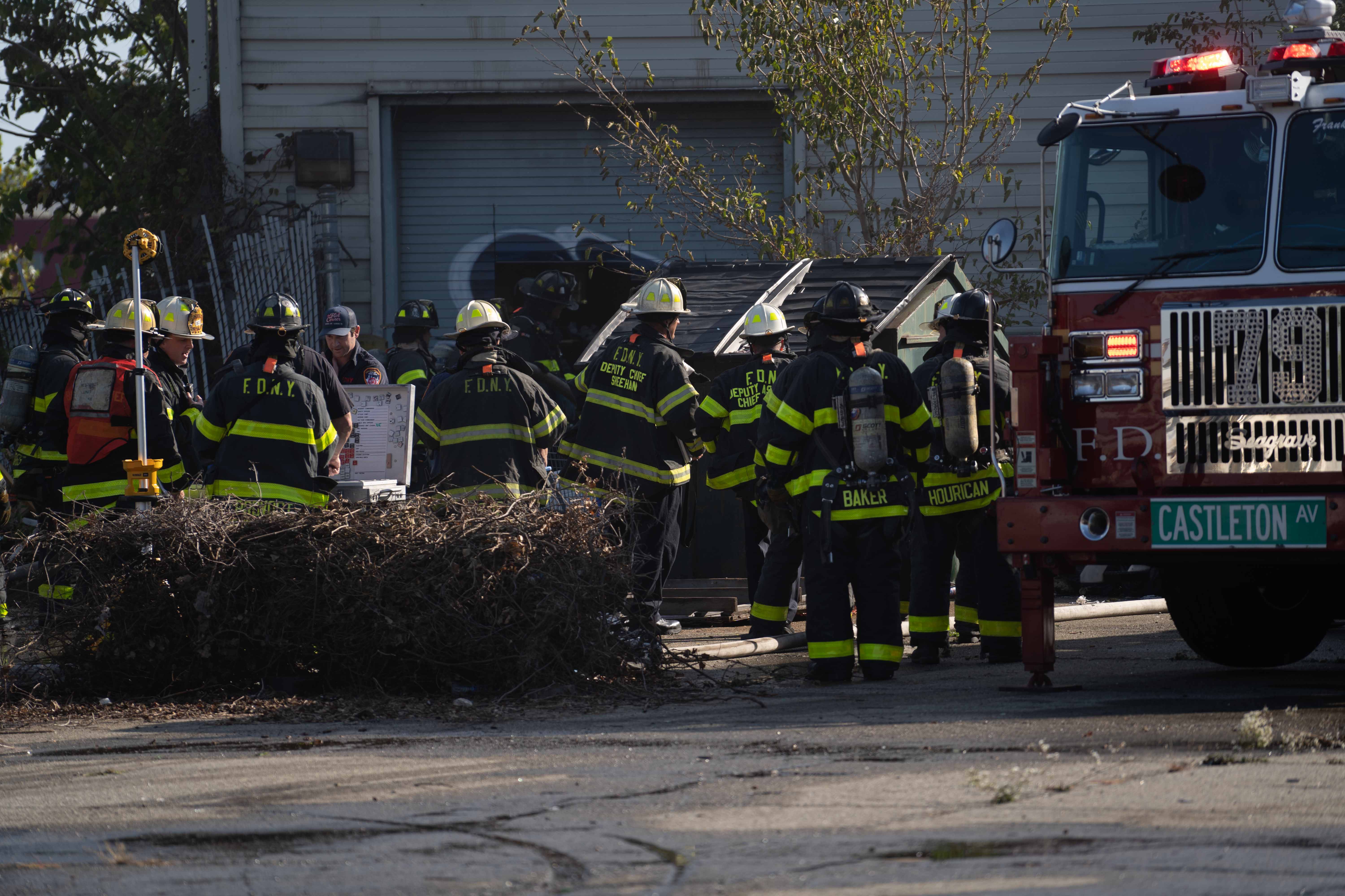 Massive FDNY response for warehouse fire in Stapleton - silive.com