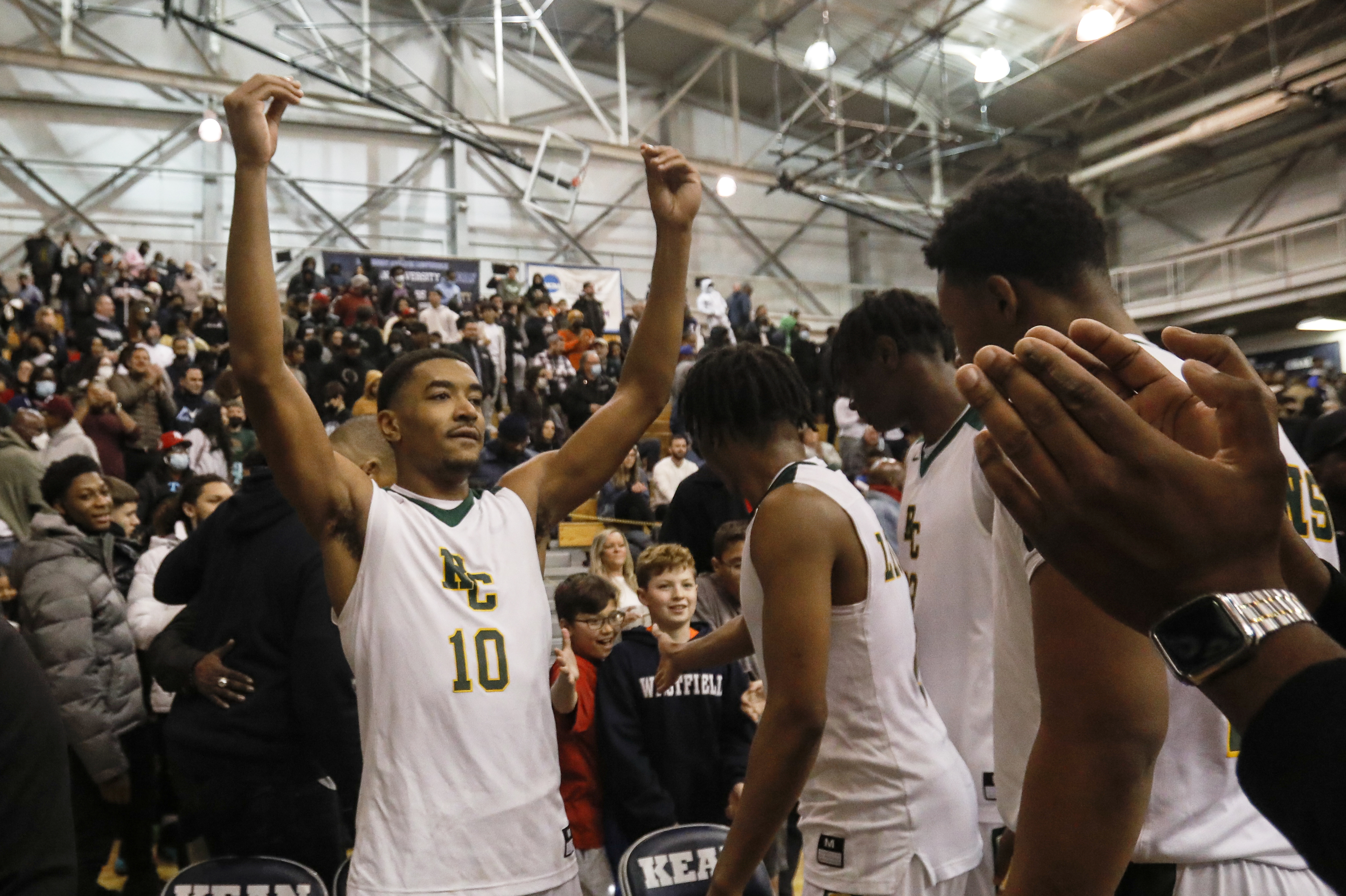 Boys Basketball: UCT Final - Roselle Catholic vs. Elizabeth on February ...