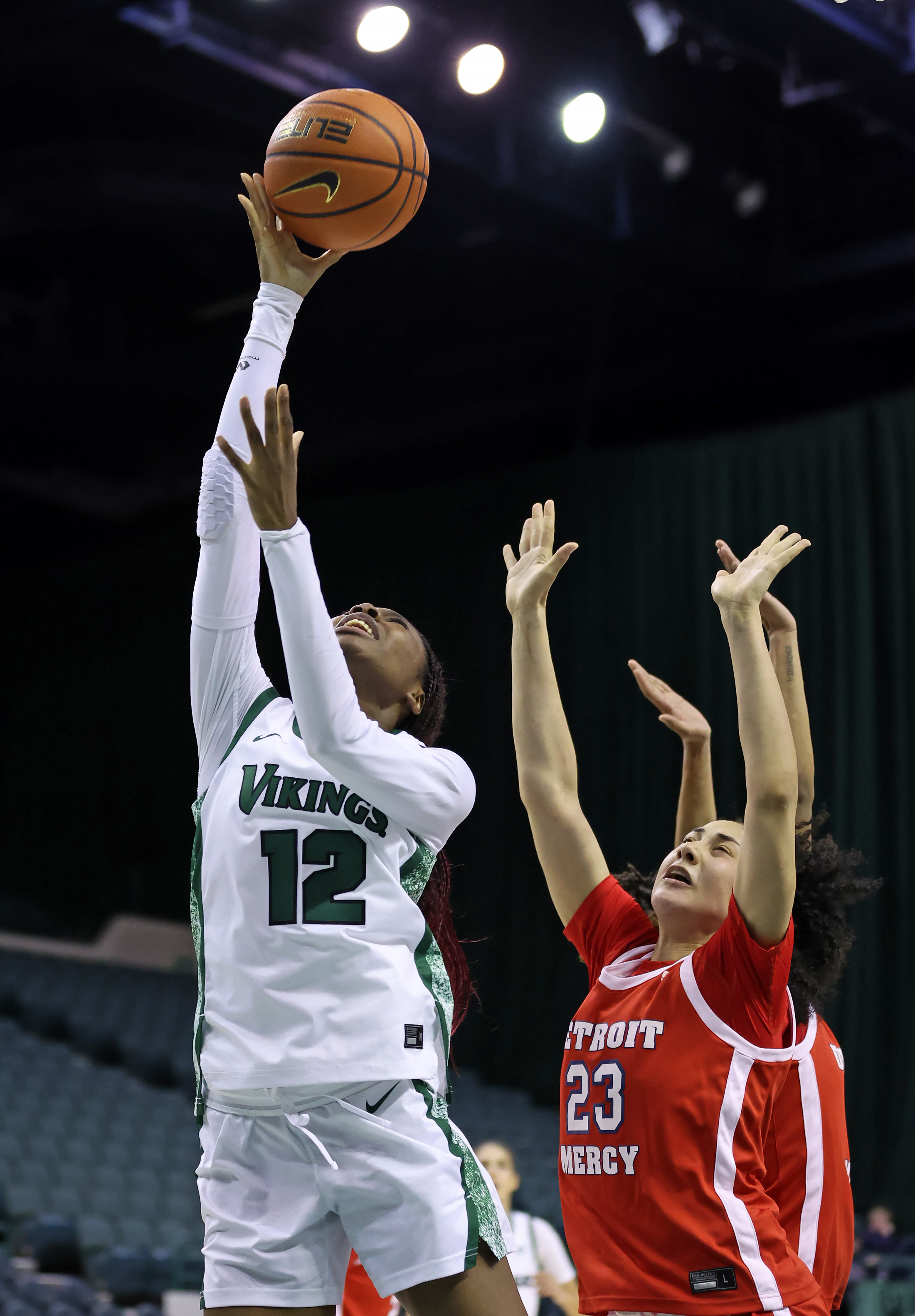 Cleveland State Vikings vs. Detroit Mercy Titans, January 14, 2026 ...