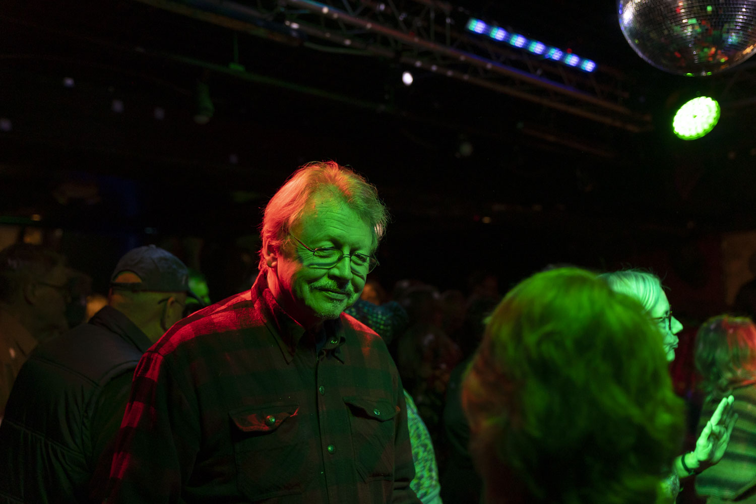 'Geezer Happy Hour' brings hundreds of people to LIVE NIGHTCLUB for ...