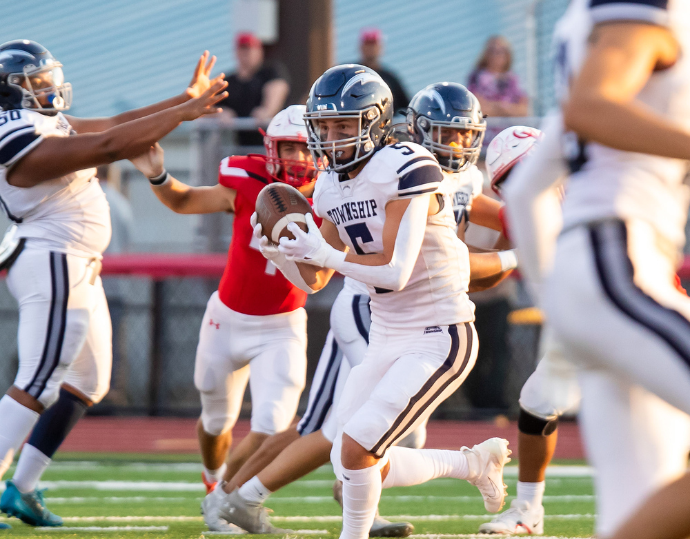 Cumberland Valley defeats Manheim Twp. 31-27 in week 1 of high school ...