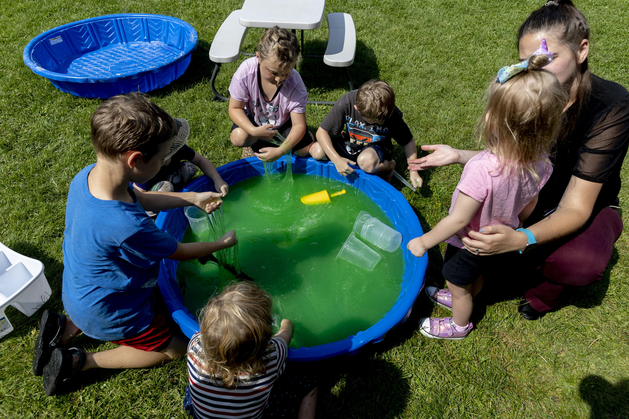 Hundreds of children enjoy Messy Play Day at Flint Children's Museum ...