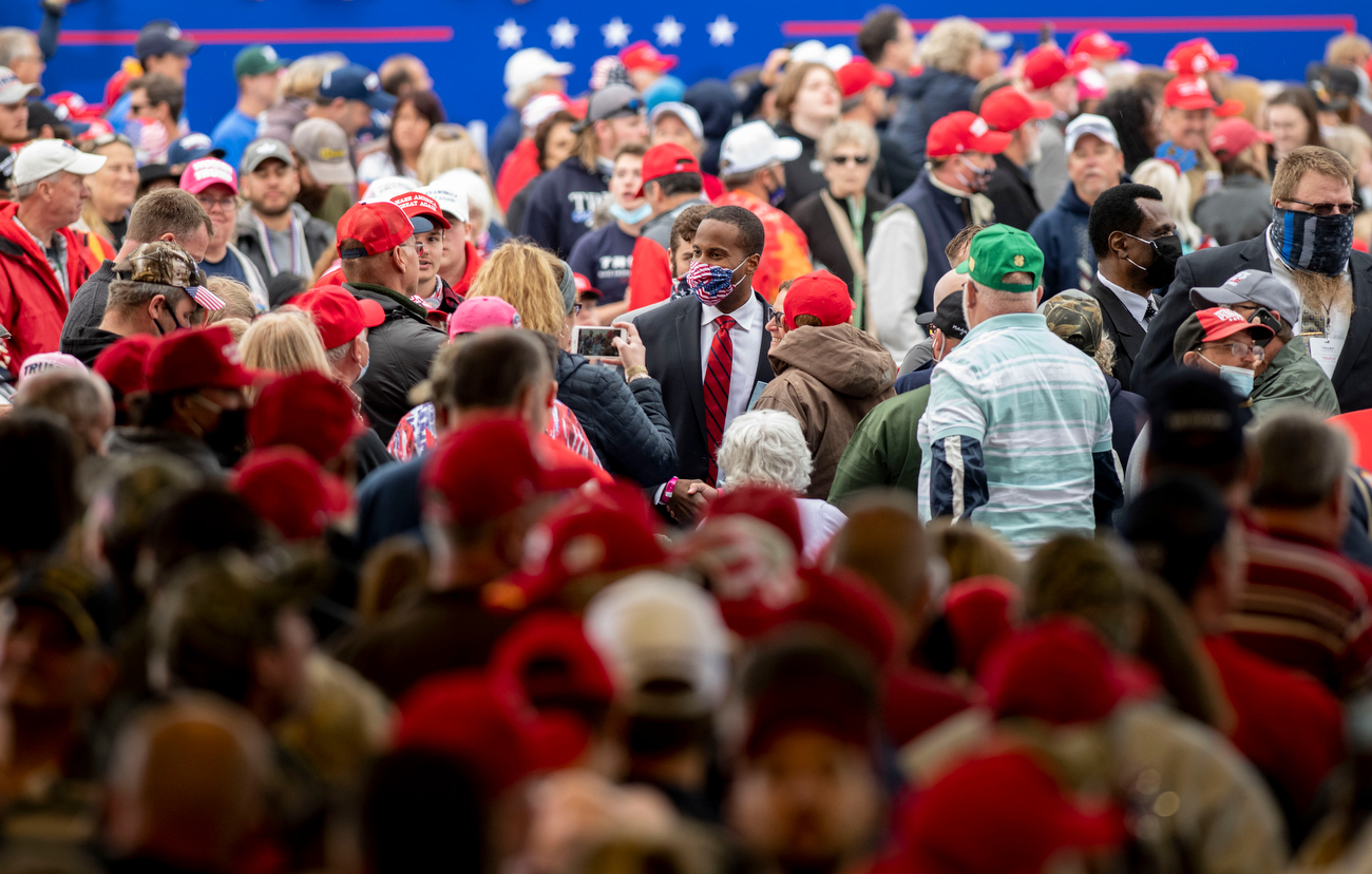 President Donald Trump campaigns in Freeland Michigan - mlive.com