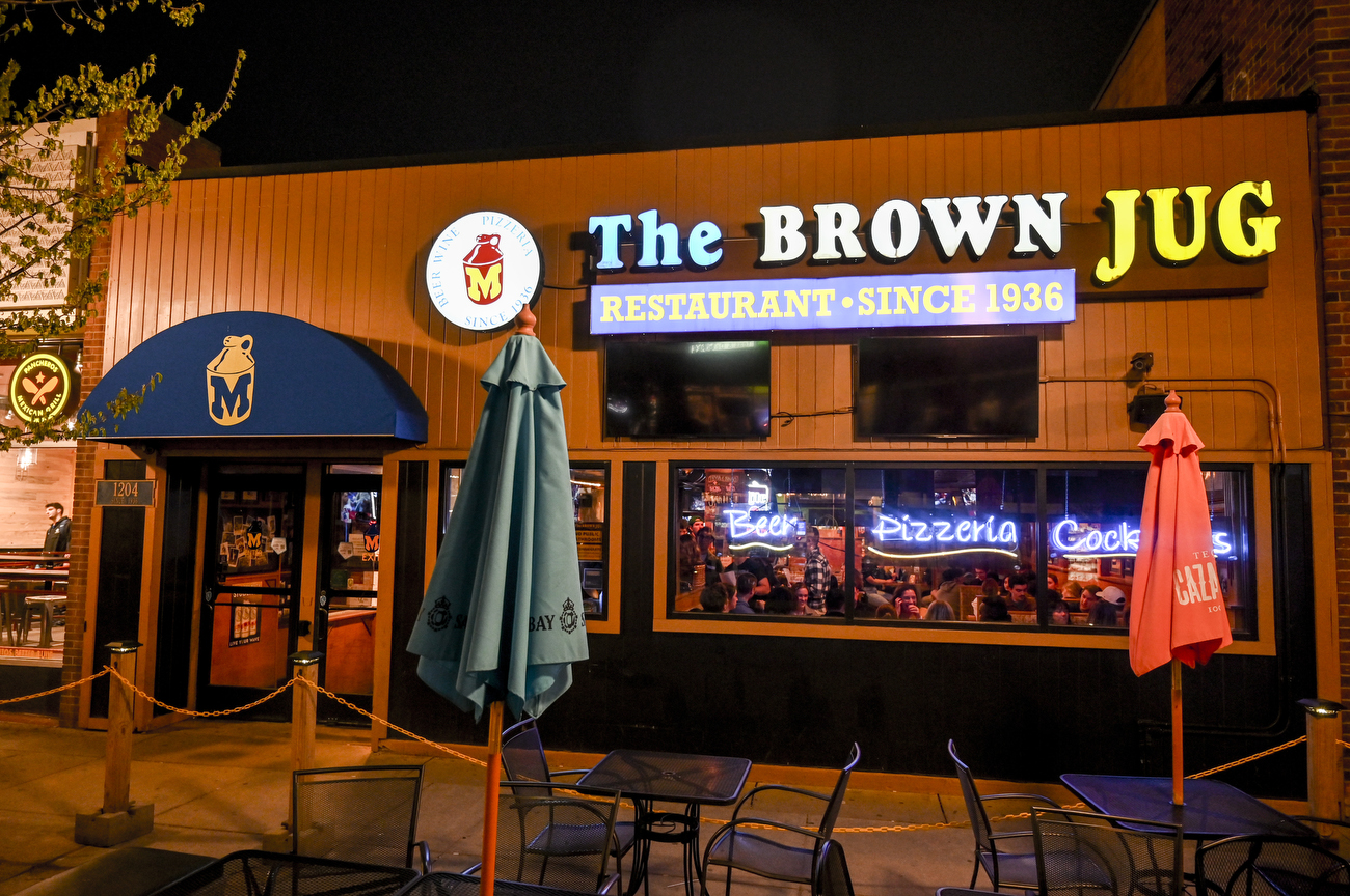 Joshua Bosman hosts trivia at the Brown Jug - mlive.com