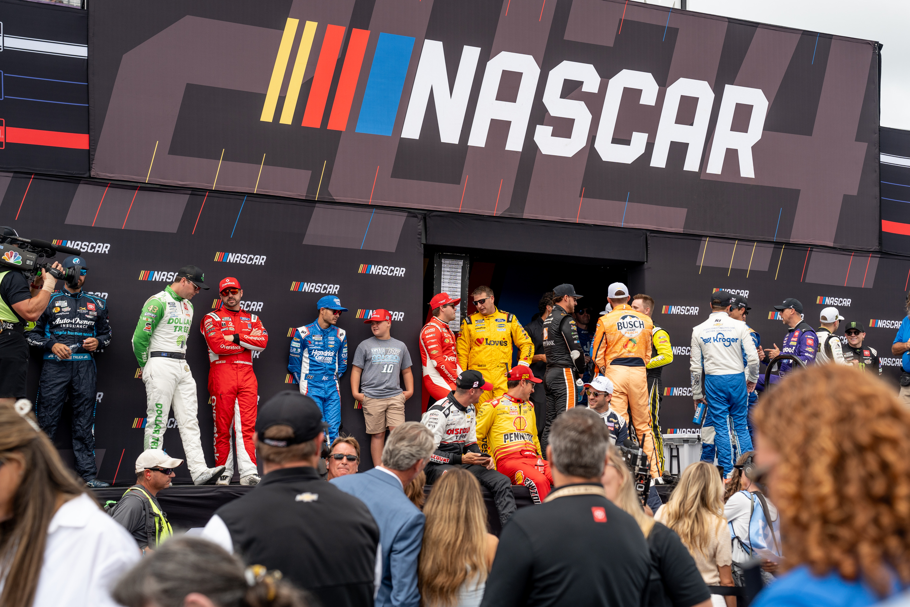 NASCAR FireKeepers Casino 400 at Michigan International Speedway ...