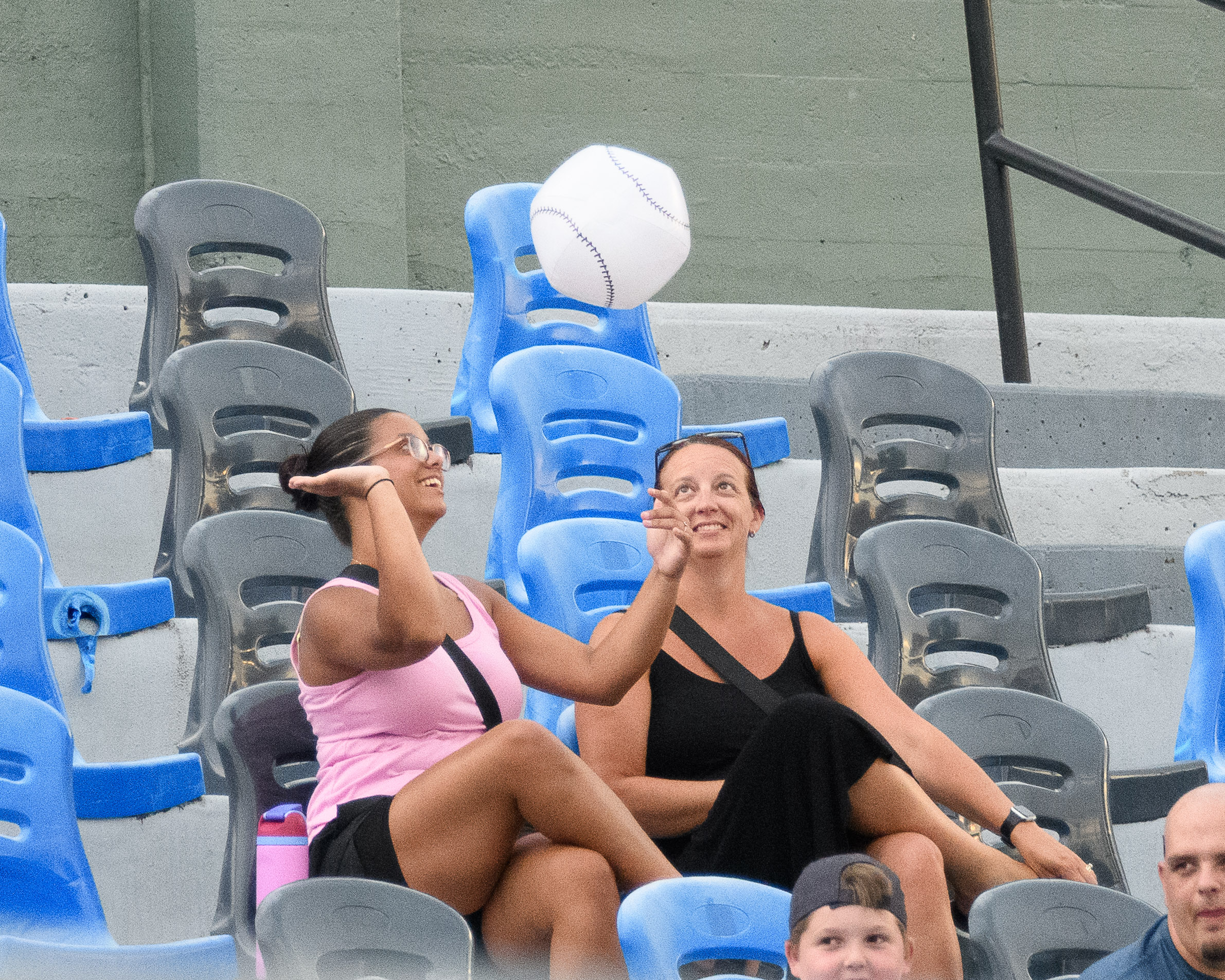 Westfield Starfires vs New Britain Bees - Game 1 semifinal - masslive.com