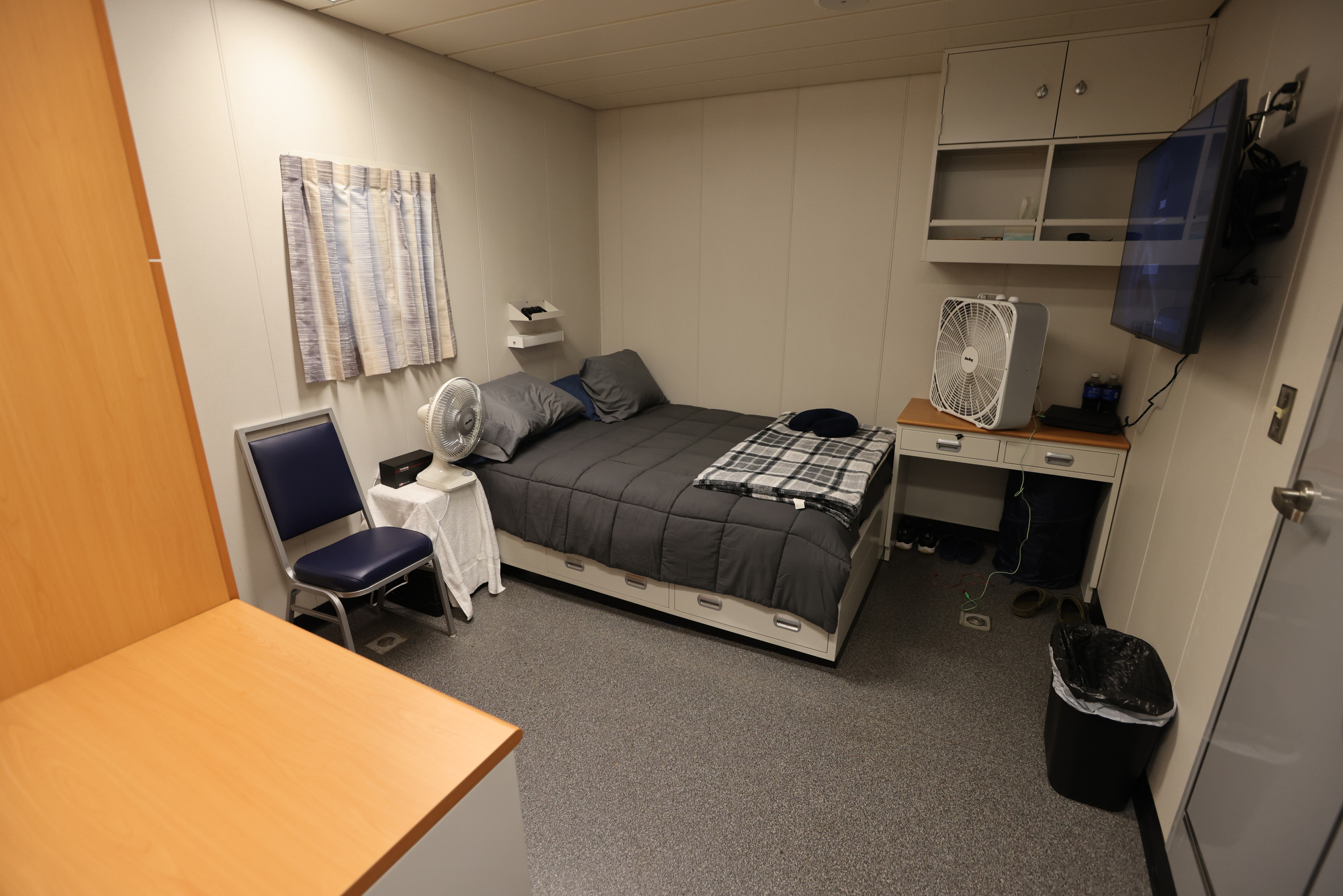 M/V Mark W. Barker cargo ship on Lake Erie - cleveland.com