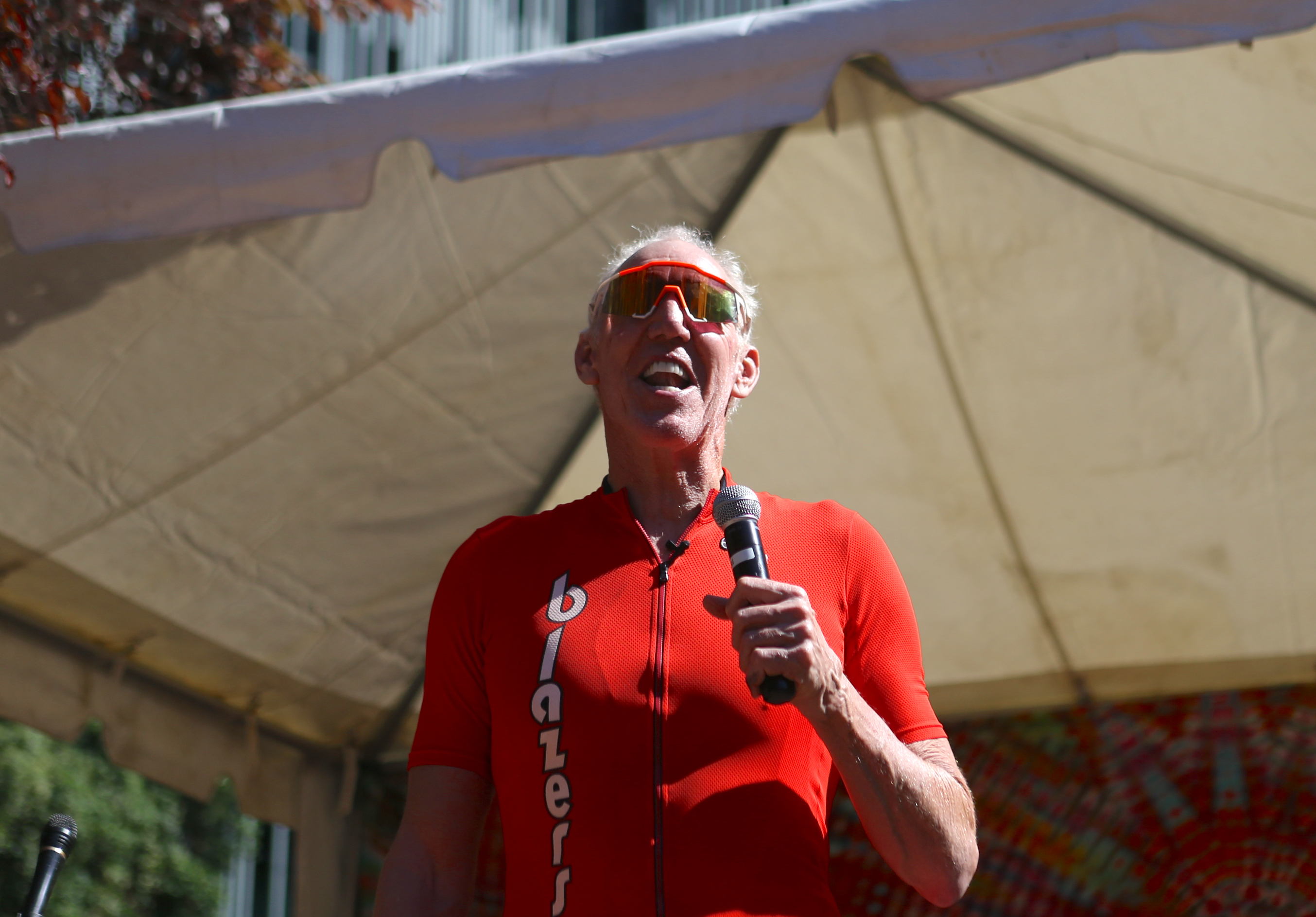 Former NBA, Trail Blazers legend Bill Walton dead at age 71 ...