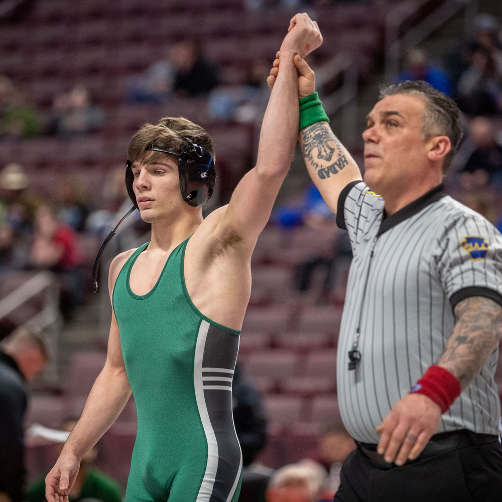 Central Dauphin advances in the 2022 PIAA 3A team wrestling ...