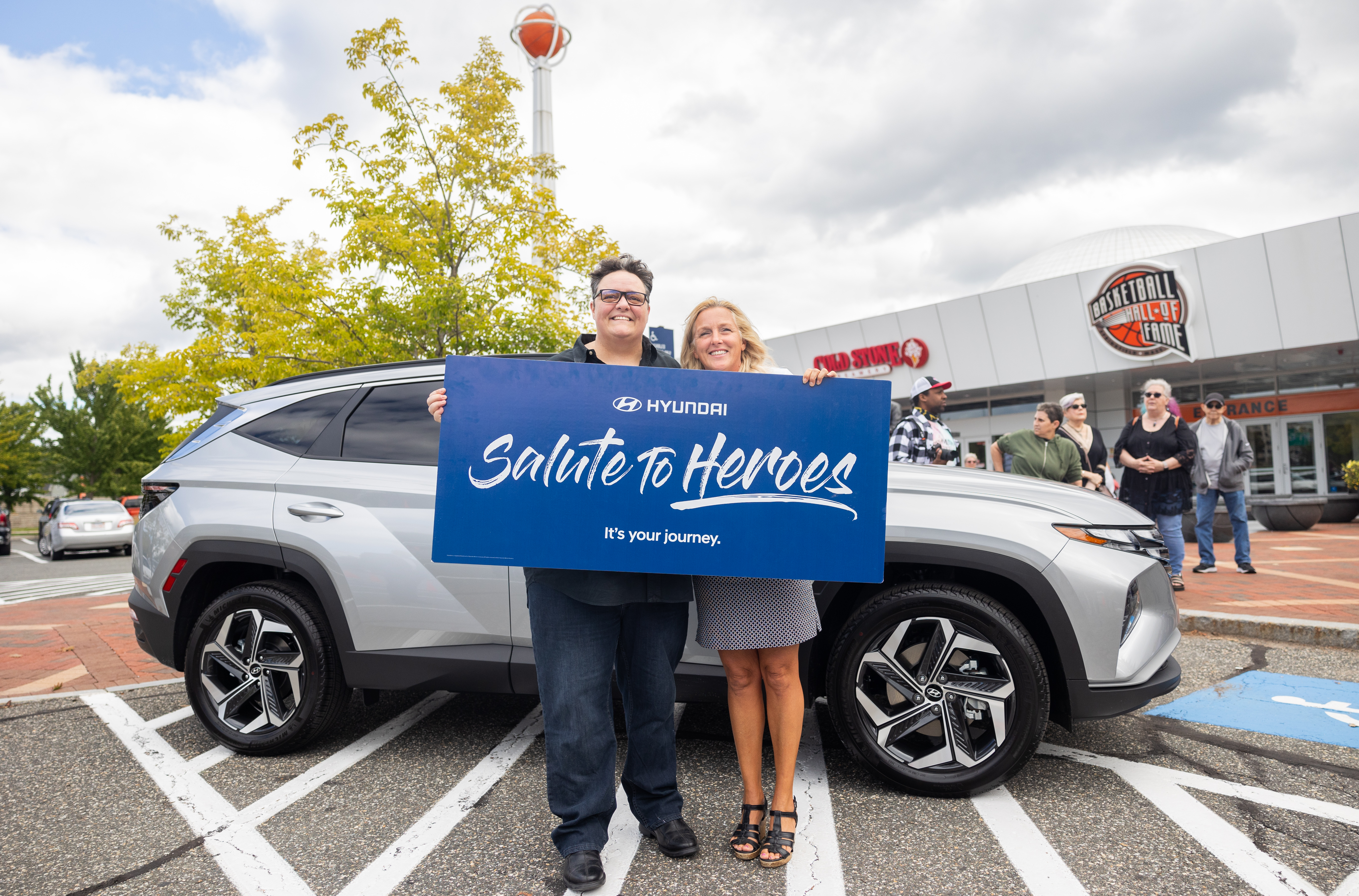 Comedian Jess Miller selected as the winner in Hyundai Salute to Heroes ...