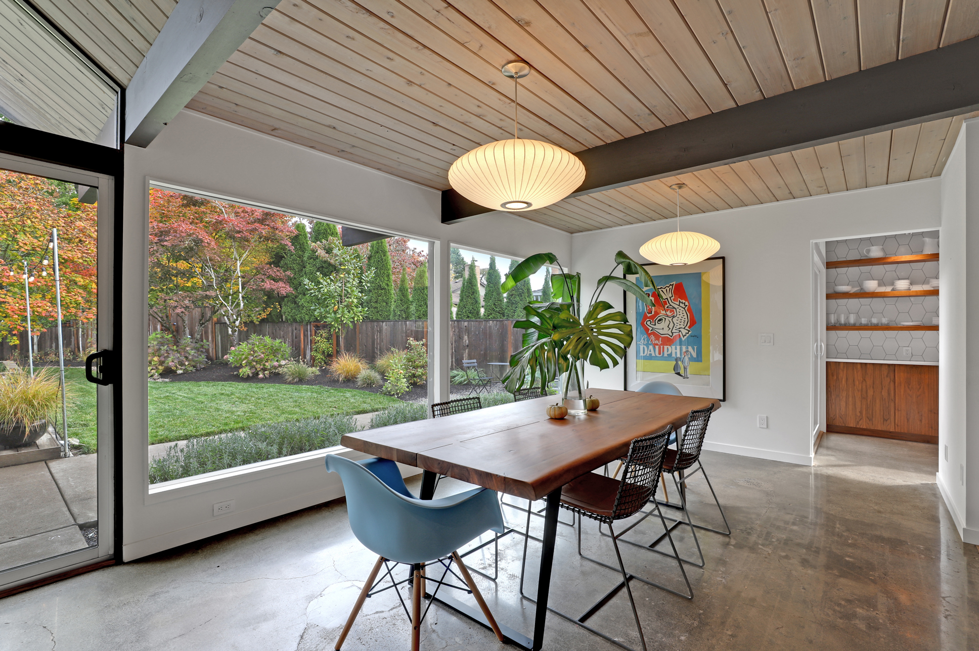 1967 remodeled Rummer-built modern home - oregonlive.com