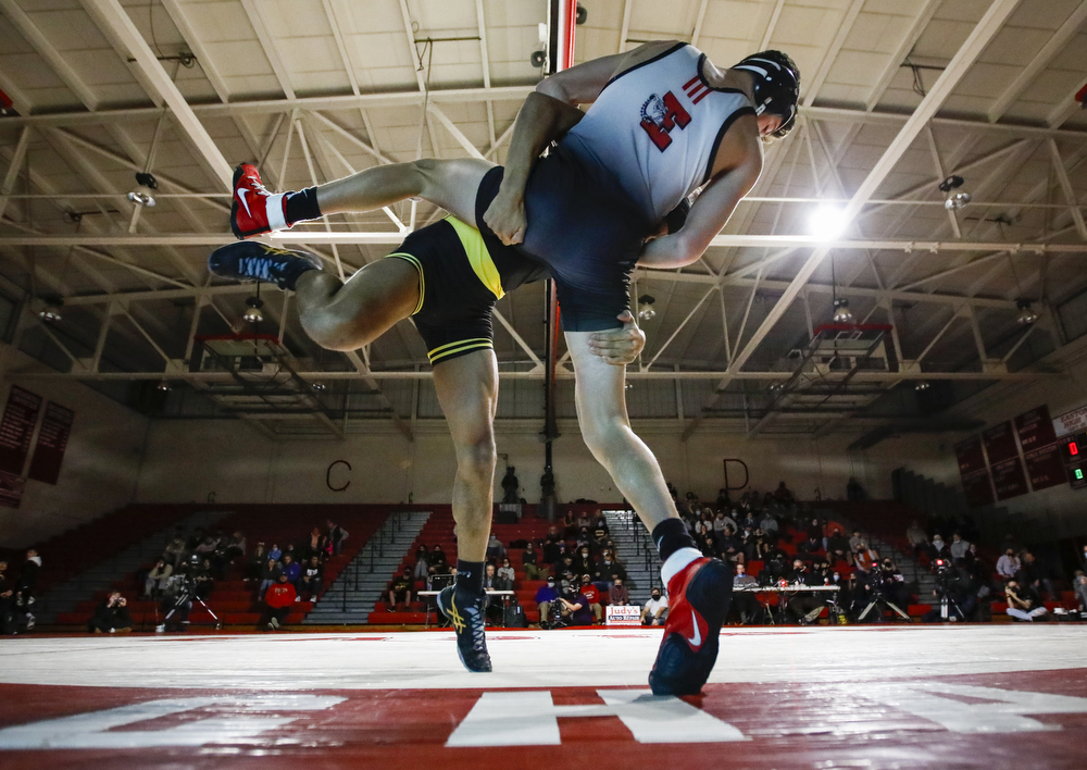 Easton wrestling hosts Freedom on Jan 12, 2022 - lehighvalleylive.com
