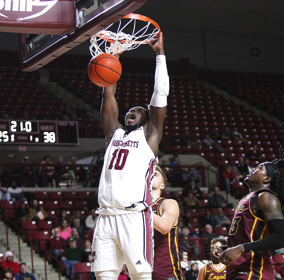 UMass Men's Basketball vs Loyola Chicago 2/14/23 - masslive.com