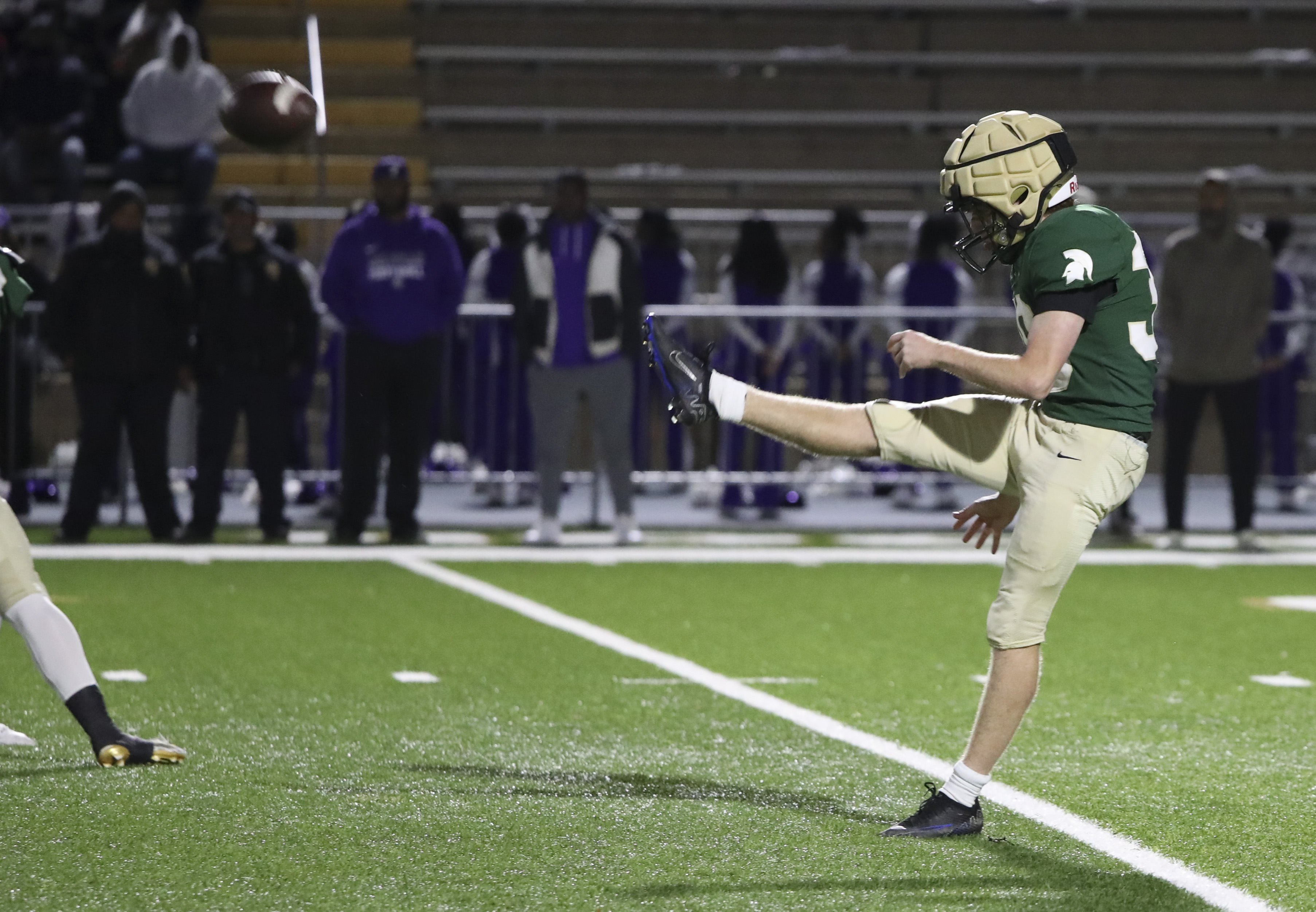 Parker at Mountain Brook 6A Football Playoffs - al.com