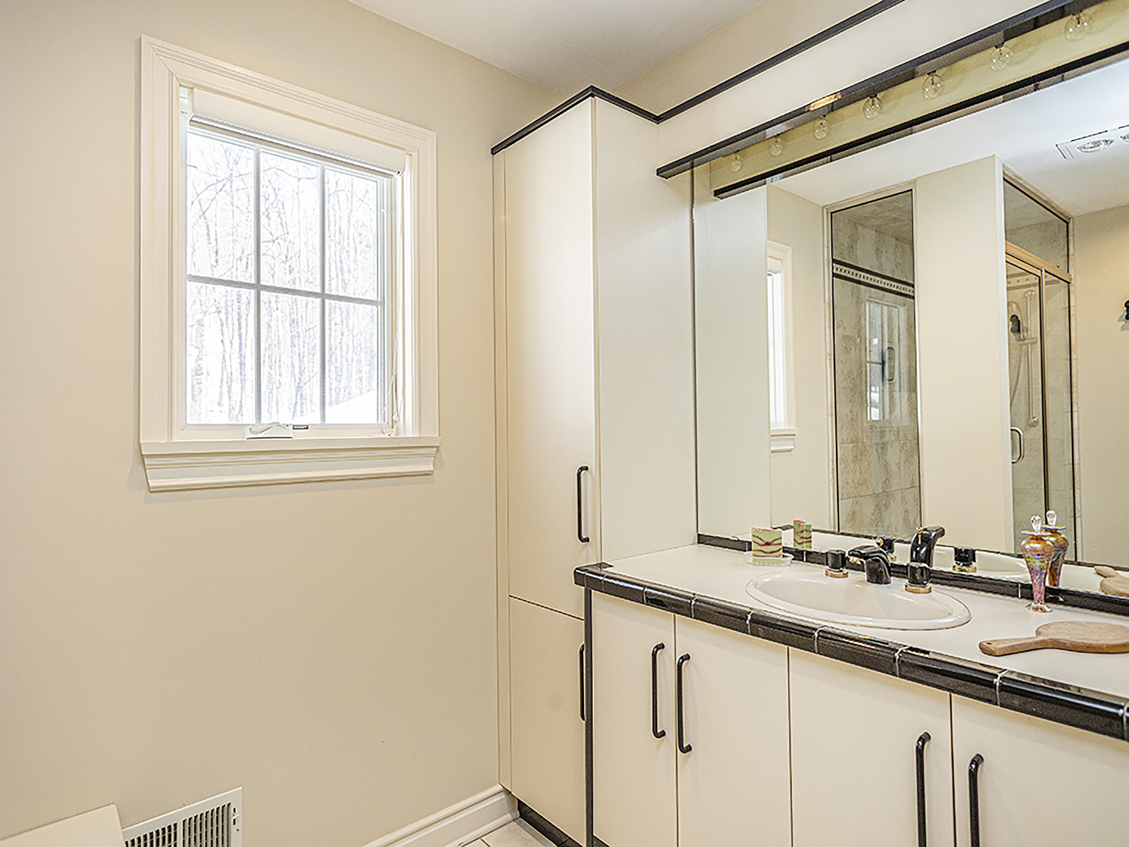 Owners have pampered this 'exquisite' Cazenovia home for 25 years ...