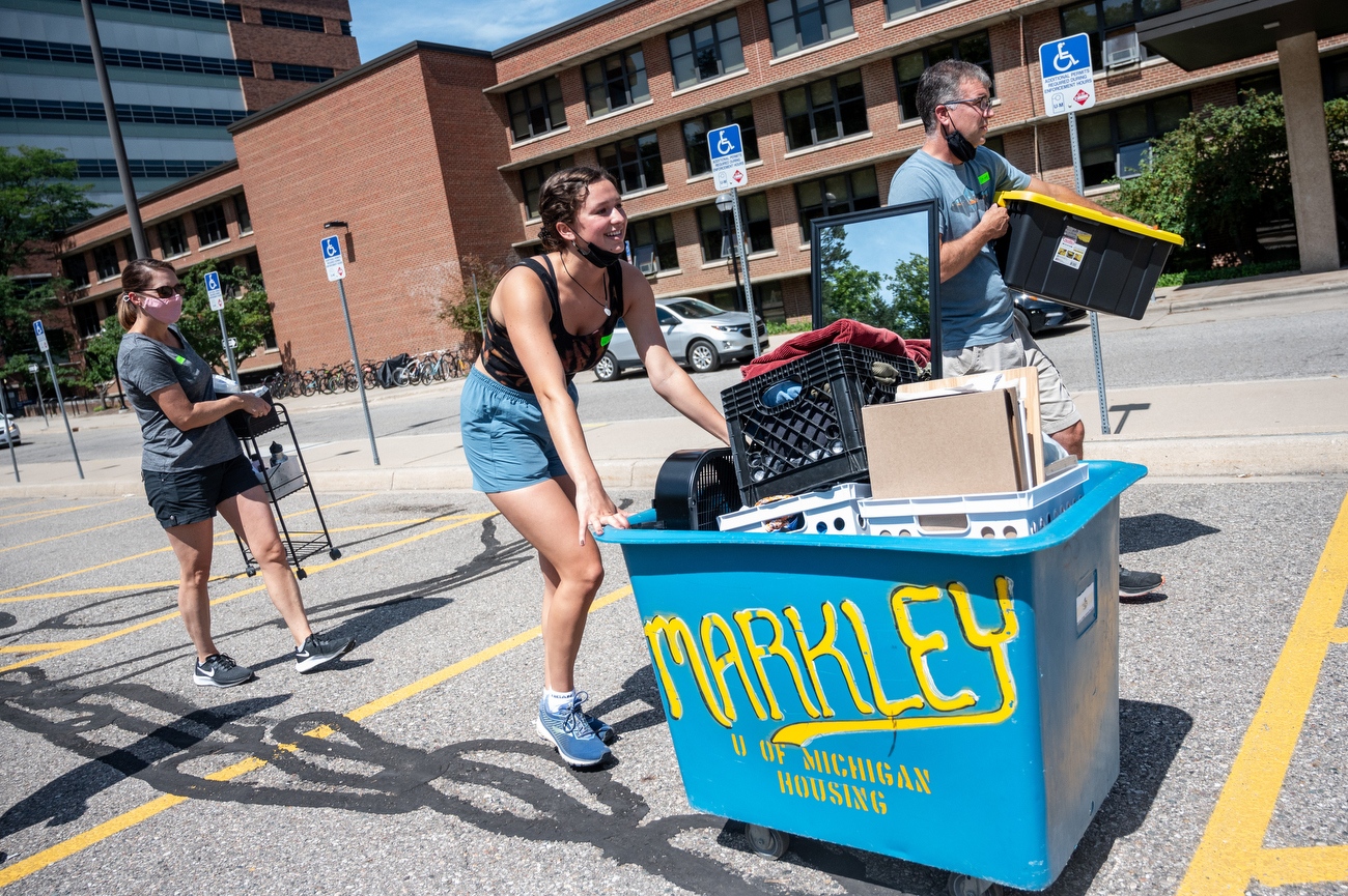 University of Michigan hosts first move-in day of 2021 - mlive.com